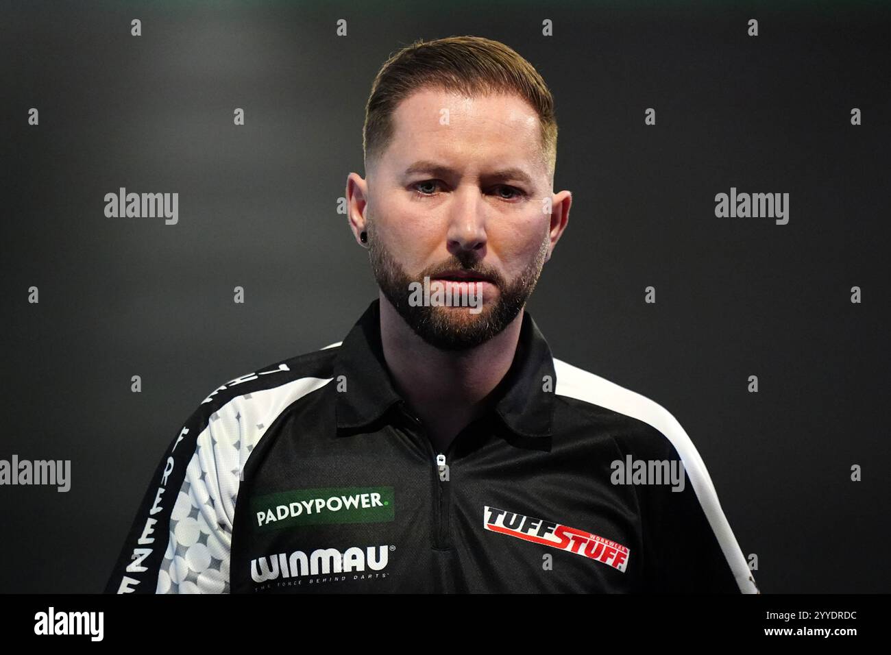 Danny Noppert en action lors de son match de deuxième tour contre Ryan ...