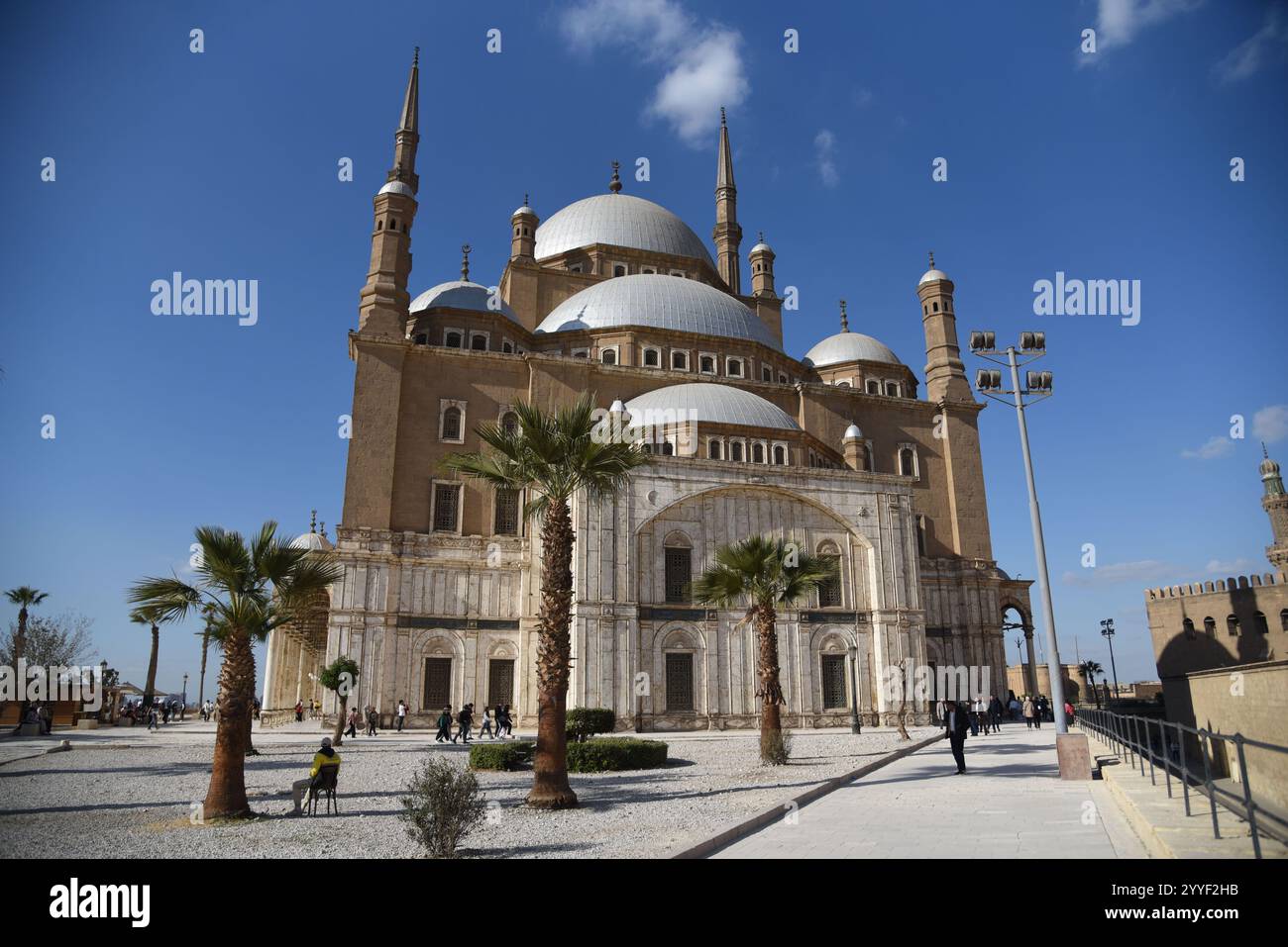 Le Caire, Égypte. 21 décembre 2024. Les touristes visitent la Citadelle ...