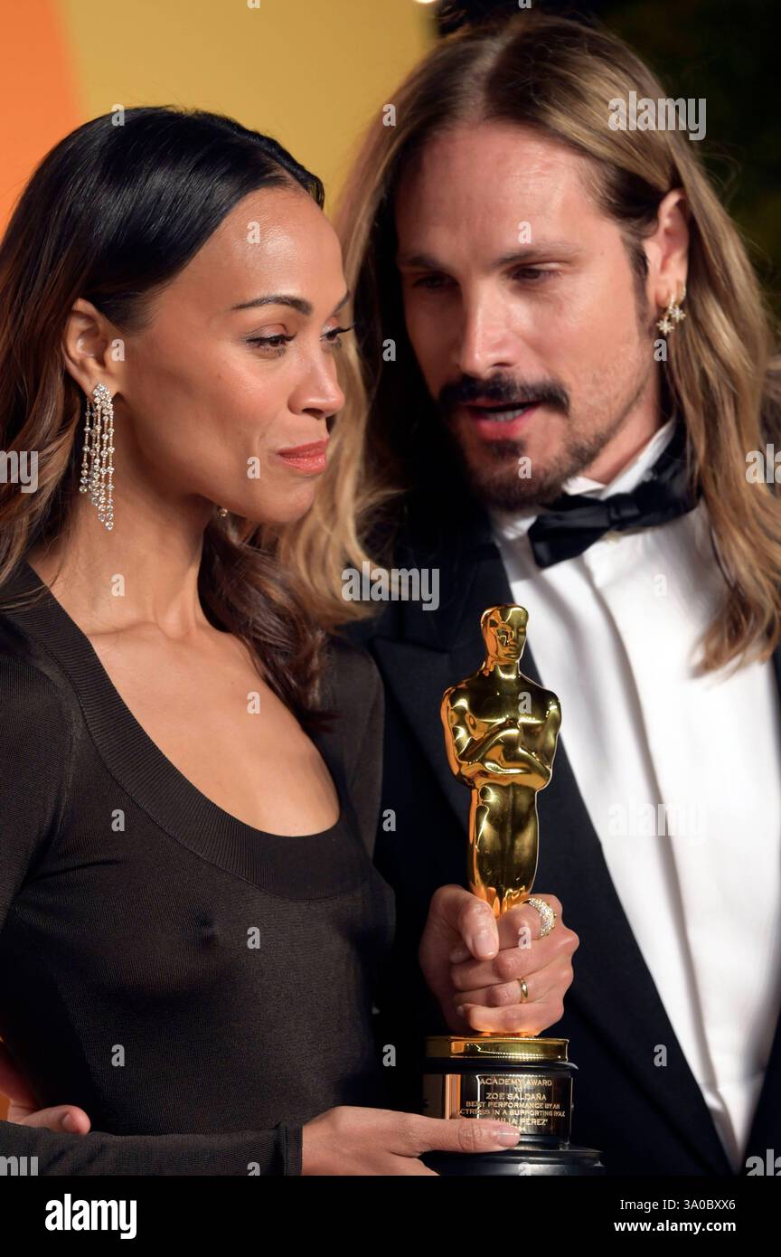 Zoe Saldana mit Ehemann Marco Perego BEI der Vanity Fair Oscar Party 2025 anlässlich der 97 ...