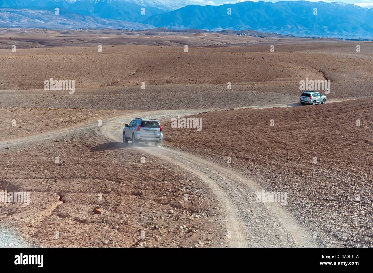 Désert d'Agafay, Maroc - 16 février 2025 : les touristes embarquent ...