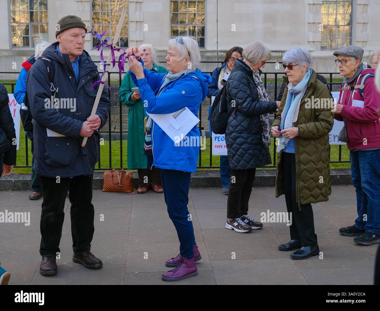 Londres, Royaume-Uni. 5 mars 2025. Des chrétiens de Pax Christi ...