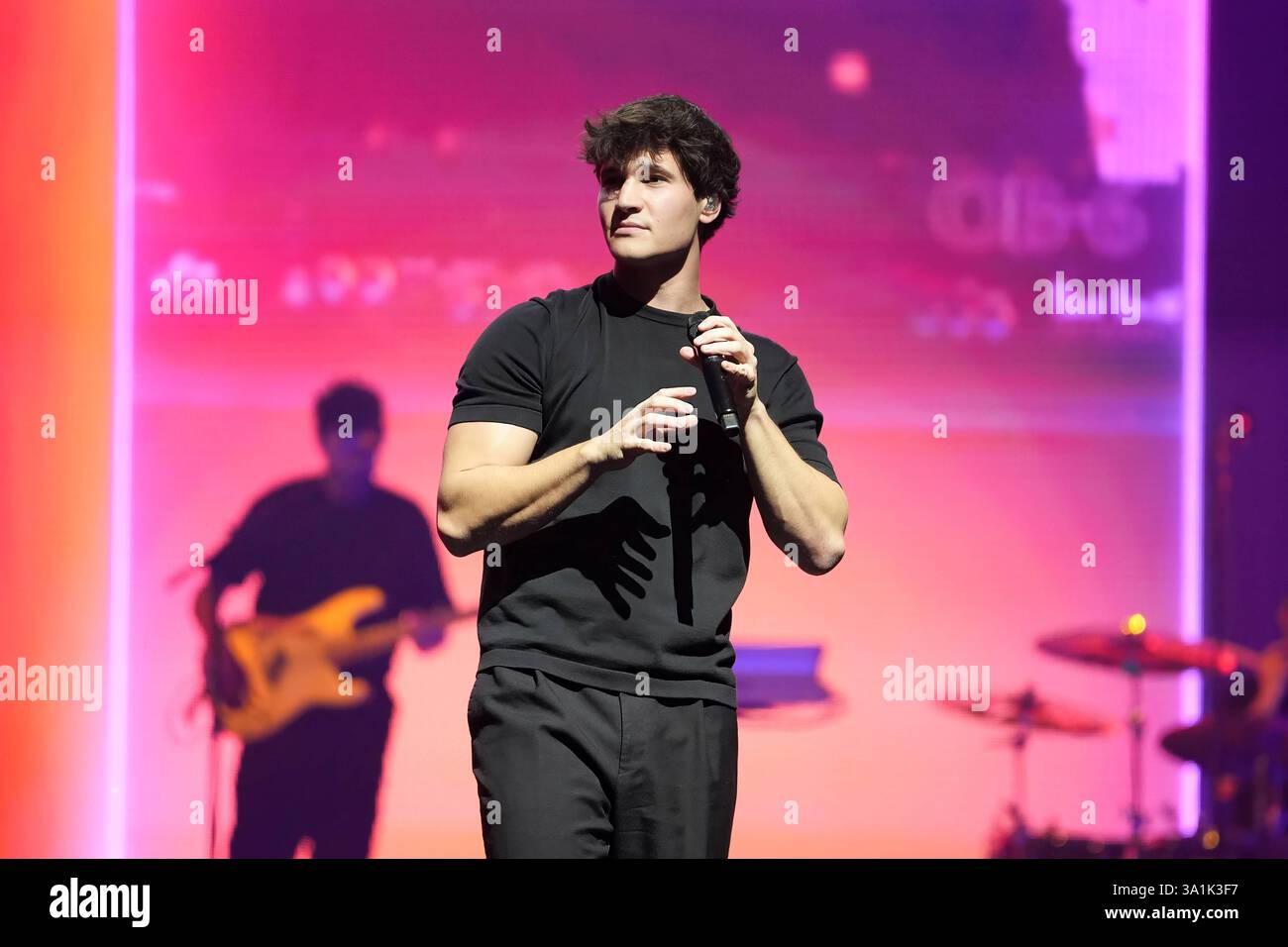 Wincent Weiss - Tour 2025 08.03.2025 Wincent Weiss - Tour 2025 in der ...