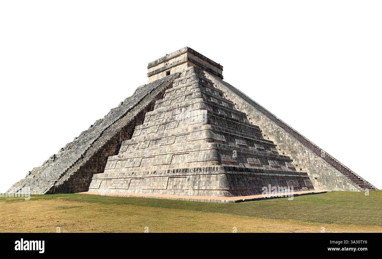 Pyramide El Castillo (ou temple Kukulcan) dans les ruines mayas antiques de Chichen Itza ...