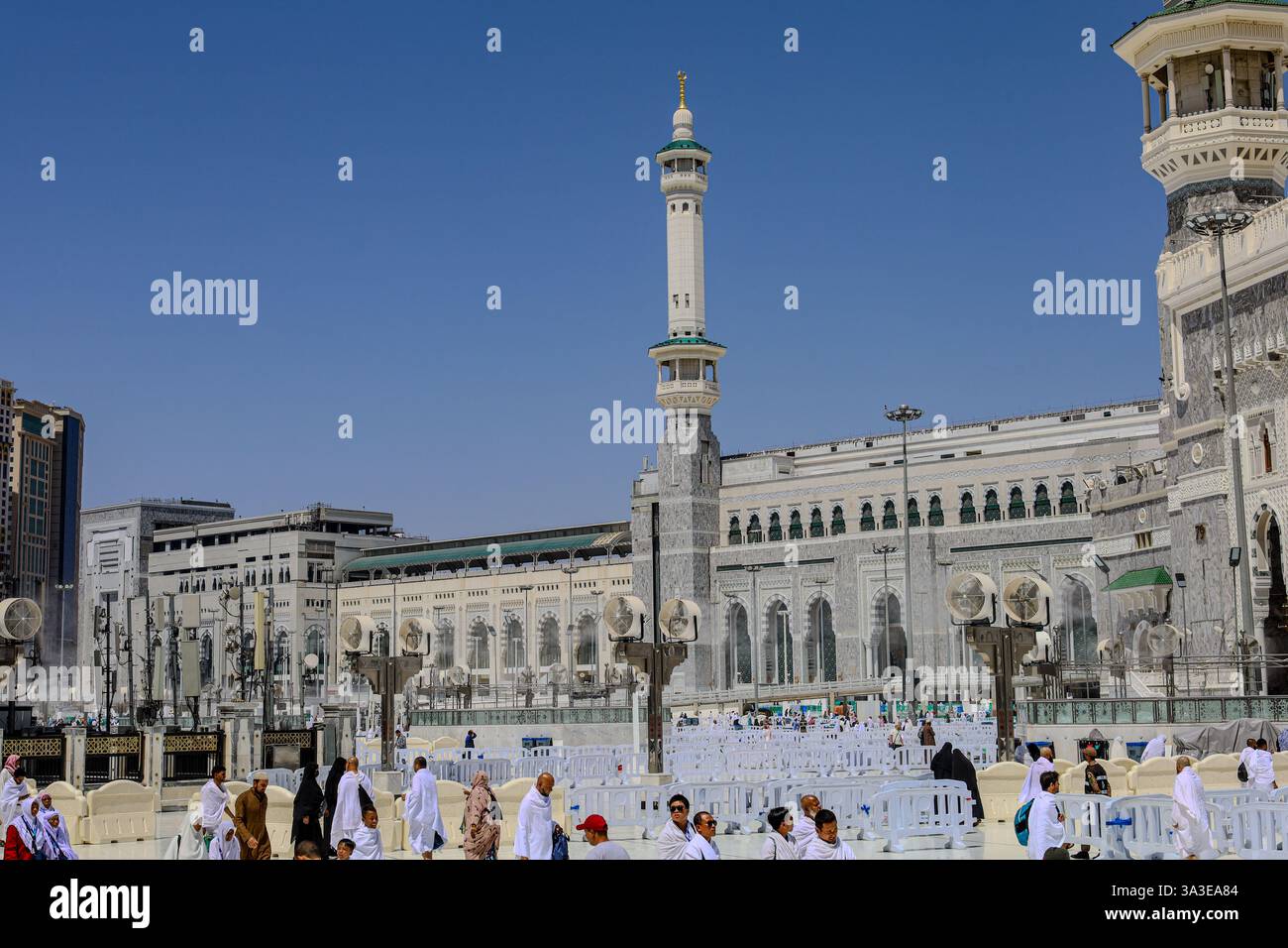 La Mecque Arabie Saoudite 12 mars 2025 , prières musulmanes exécutant ...