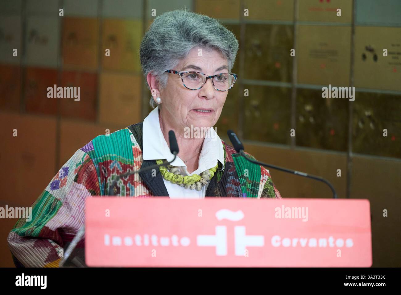 The vice president of the Martín Gaite Foundation, Patricia Caprile ...