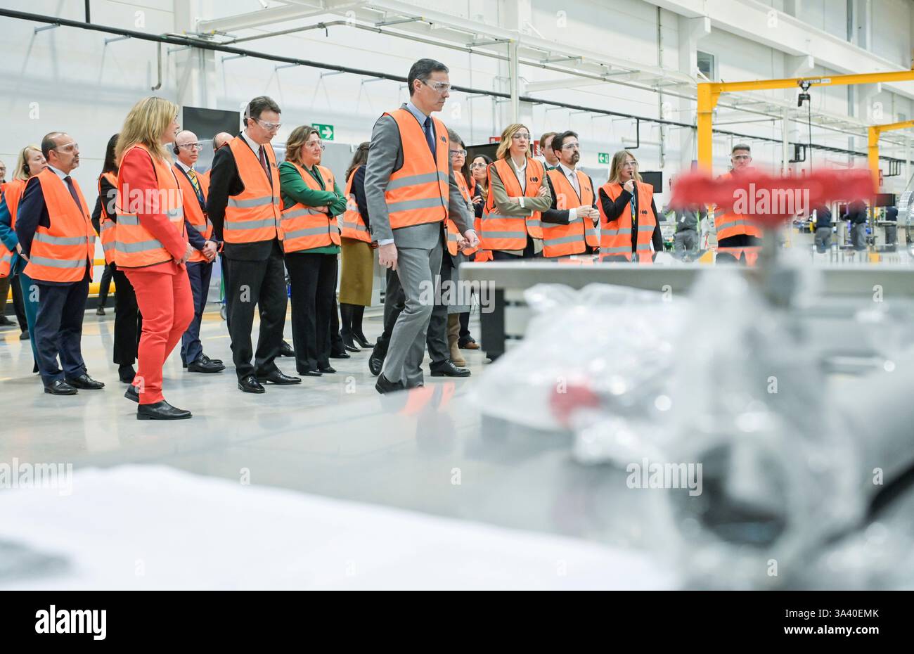 Prime Minister Pedro Sánchez visits the Accelera by Cummins ...