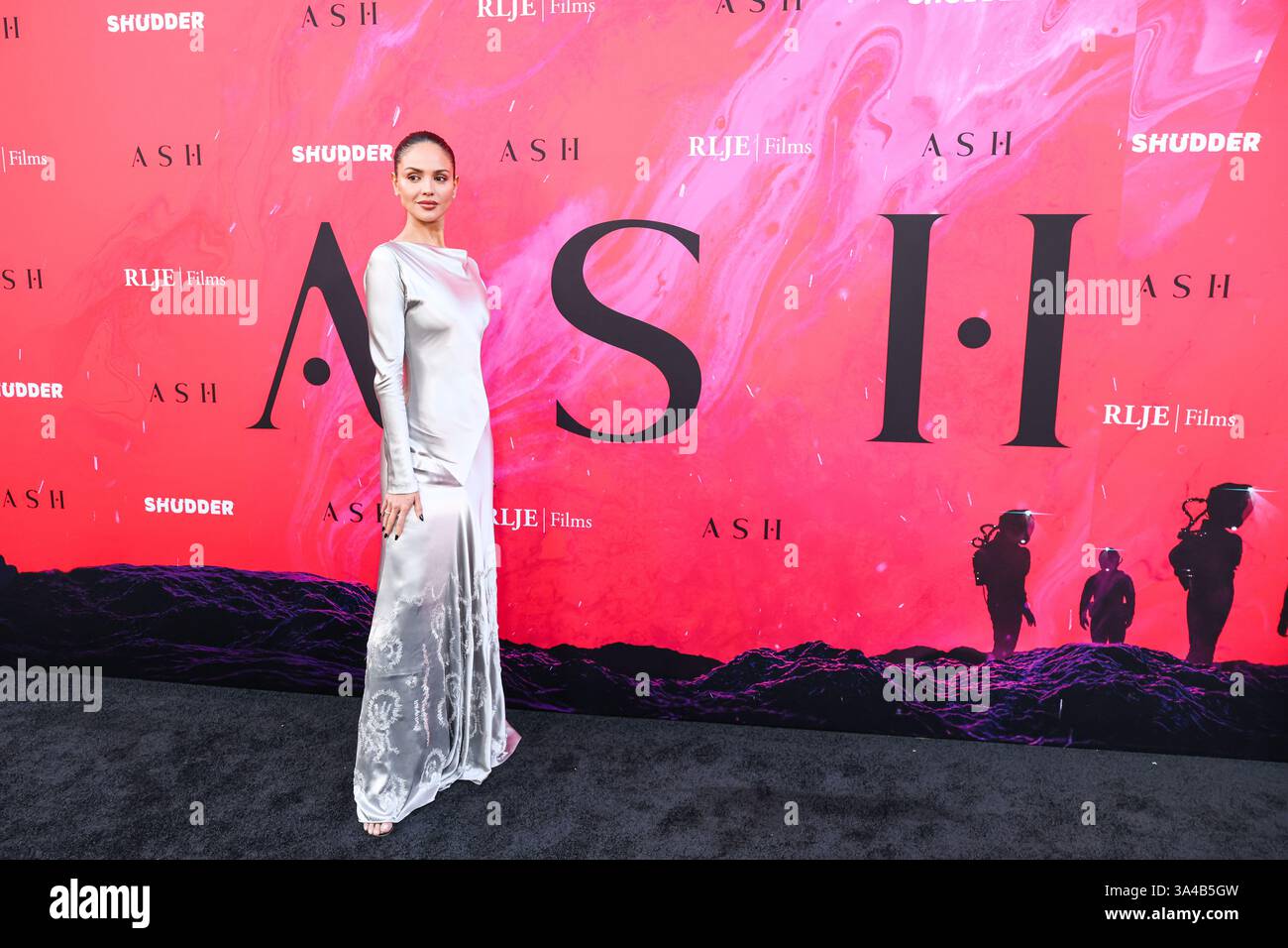 LOS ANGELES, CALIFORNIE, États-Unis - 17 MARS : L'actrice et chanteuse ...