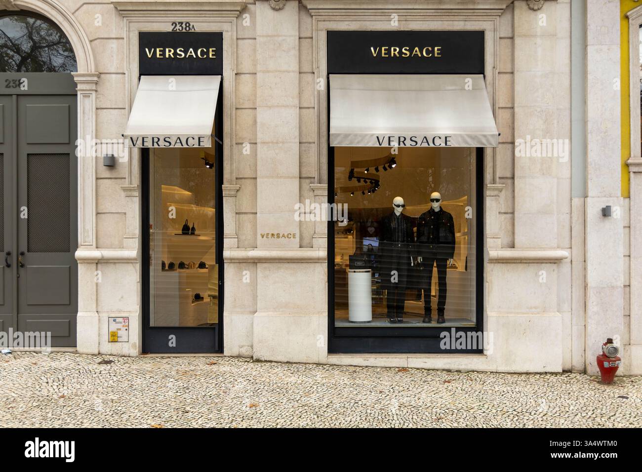 Versace logo noir Banque de photographies et d’images à haute ...