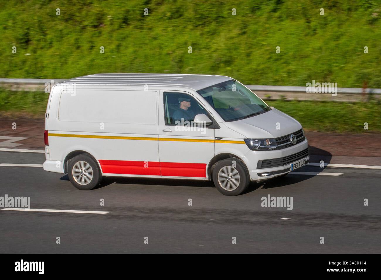 2017 Blanc VW Volkswagen transporter T28 H-Ln TDI BMT TDI 102 ...