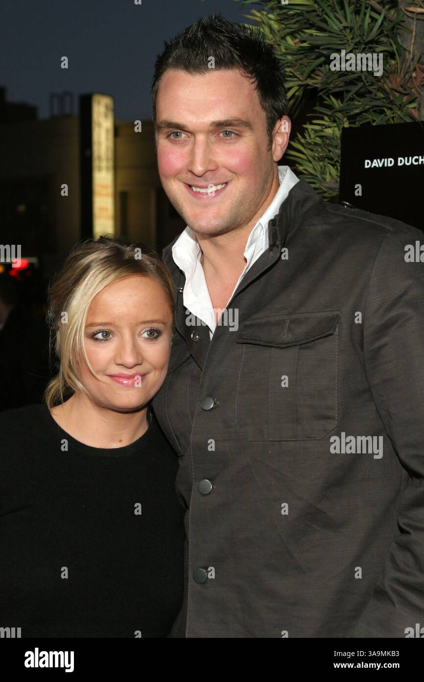 Owain yeoman and lucy davis Banque de photographies et d’images à haute ...