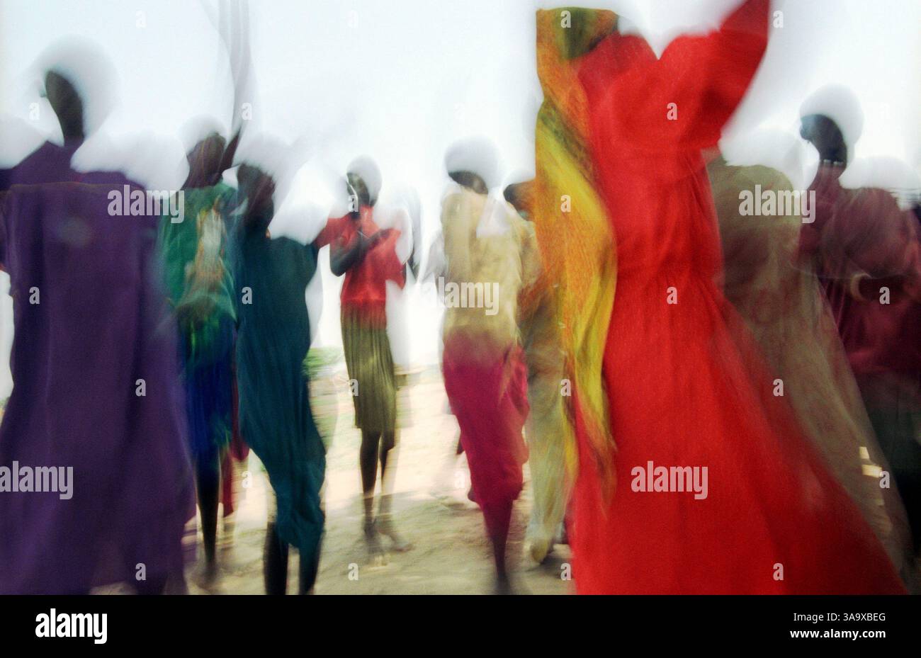 20 novembre 2006 ; Camp de transit de Lologo, SOUDAN ; les femmes et ...