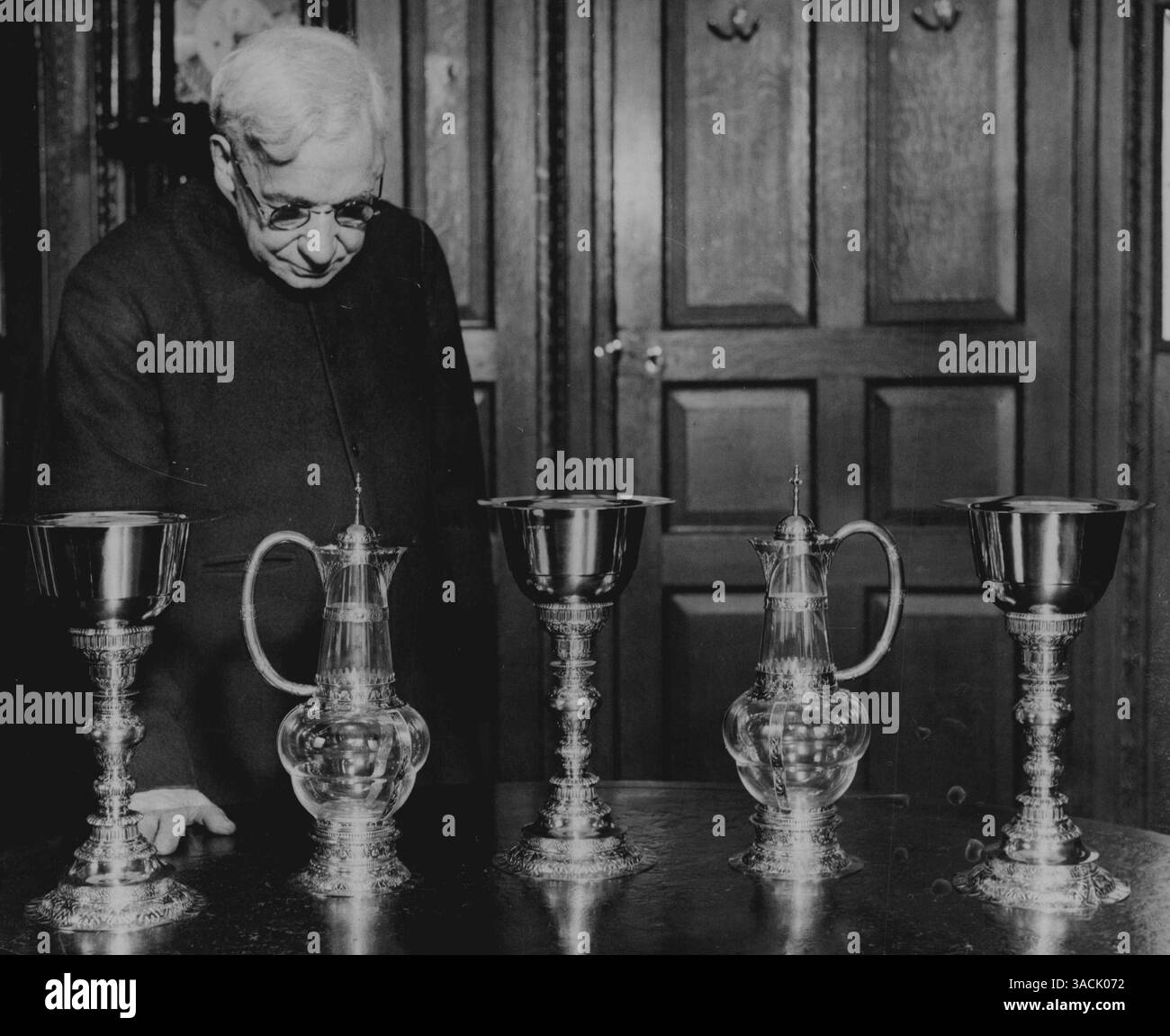Nouvelle plaque de communion pour faire Paul's W. Skinner les doyens ...