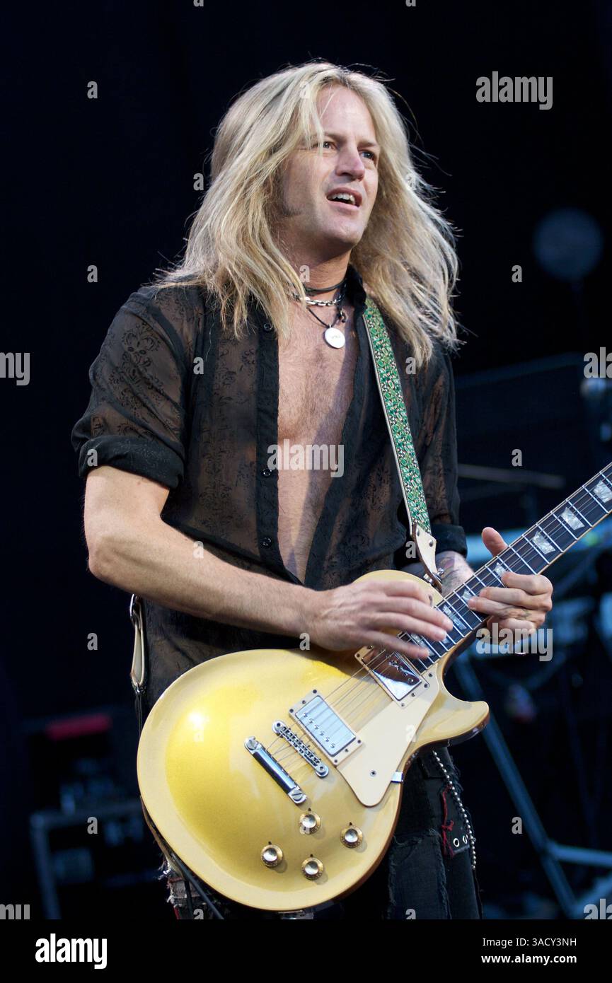 05 août 2009 - Costa Mesa, Californie, États-Unis - le guitariste DOUG ...