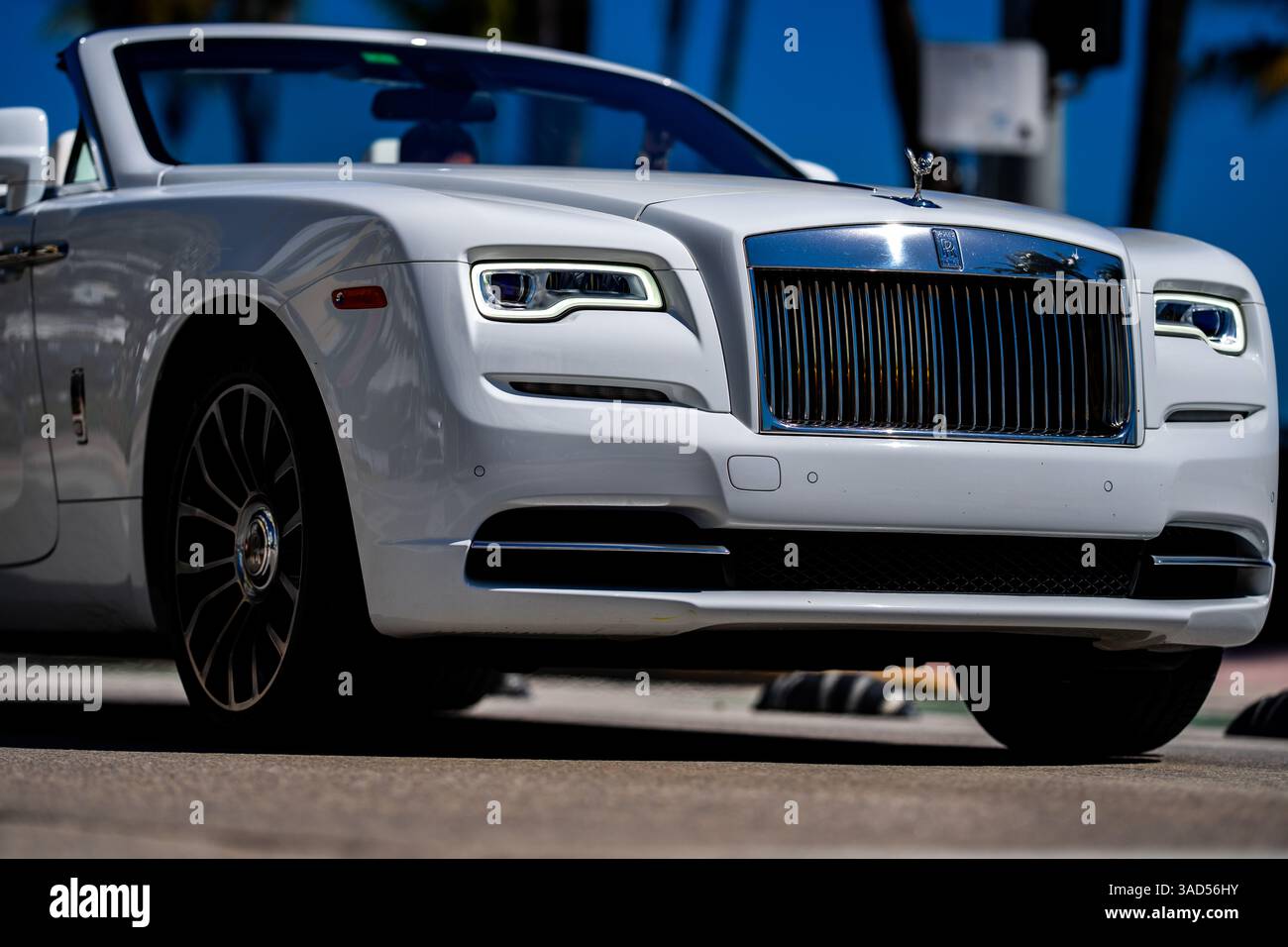 3 avril 2025. Miami. Rolls Royce voiture de luxe extérieur. Phantom ...