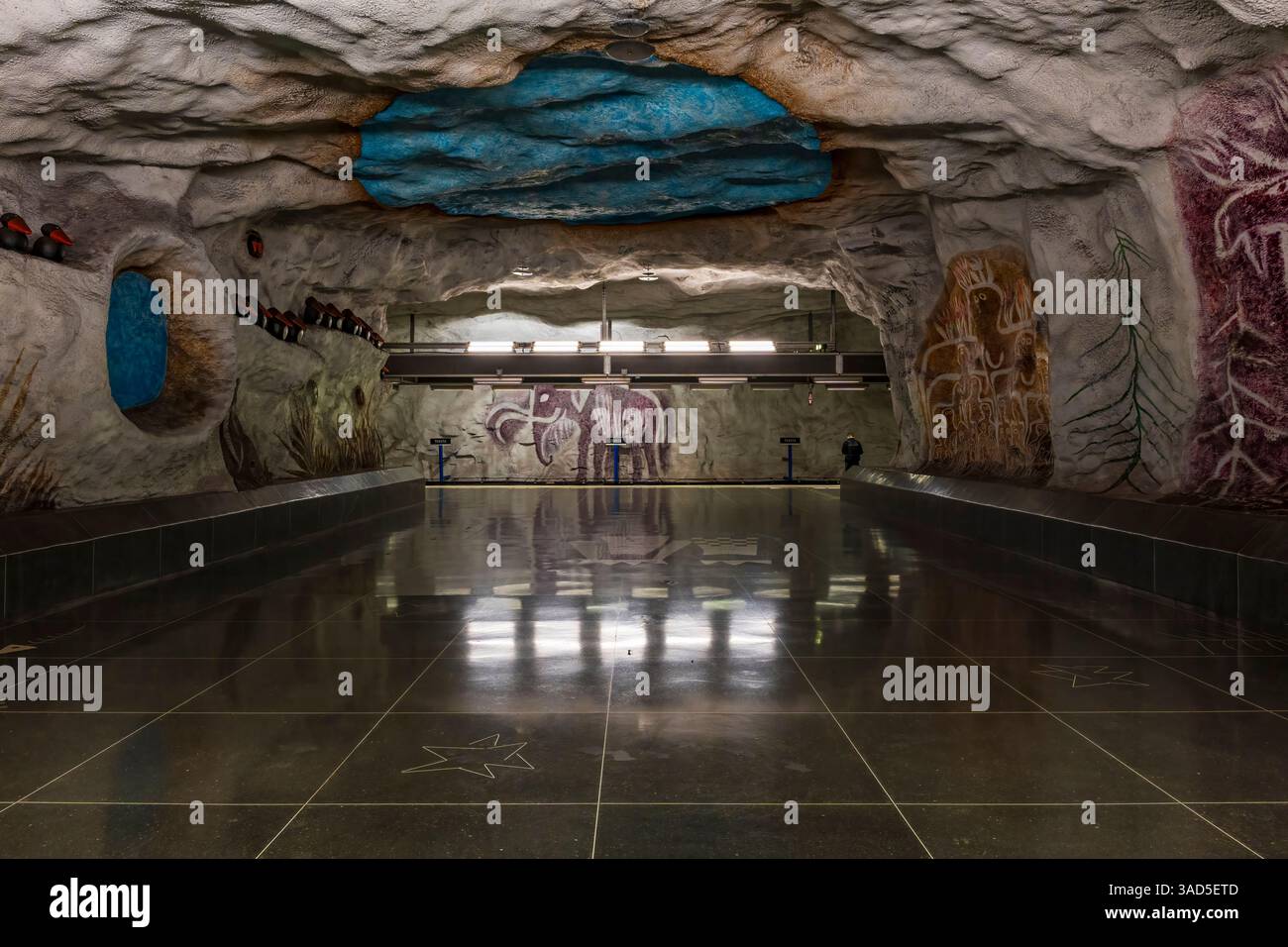 SUÈDE, STOCKHOLM - 09 MARS 2025 : la station de métro Tensta à ...