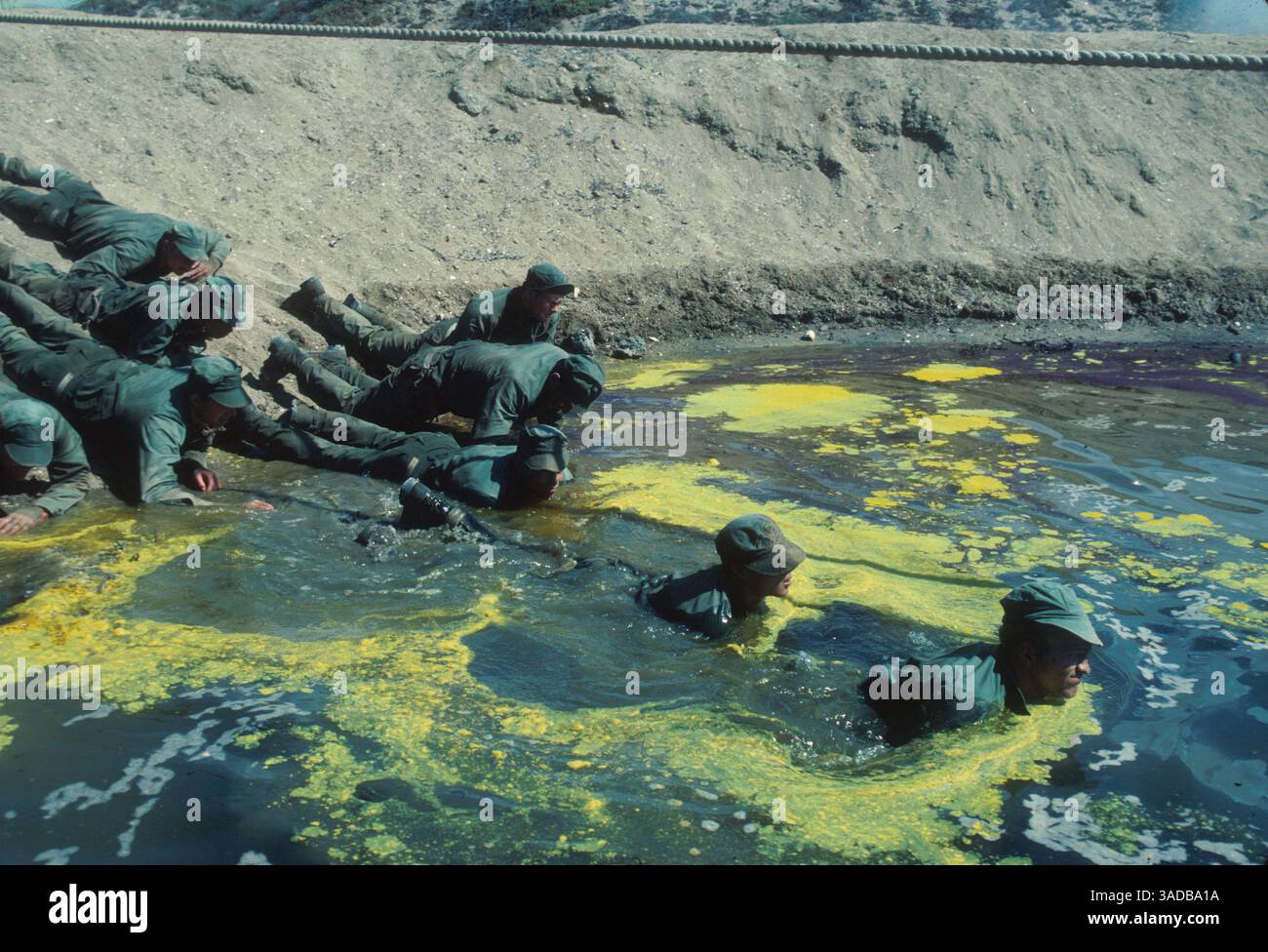 01 juin 2000 ; Coronado, CA, États-Unis ; US Navy SEALs Team, formation ...
