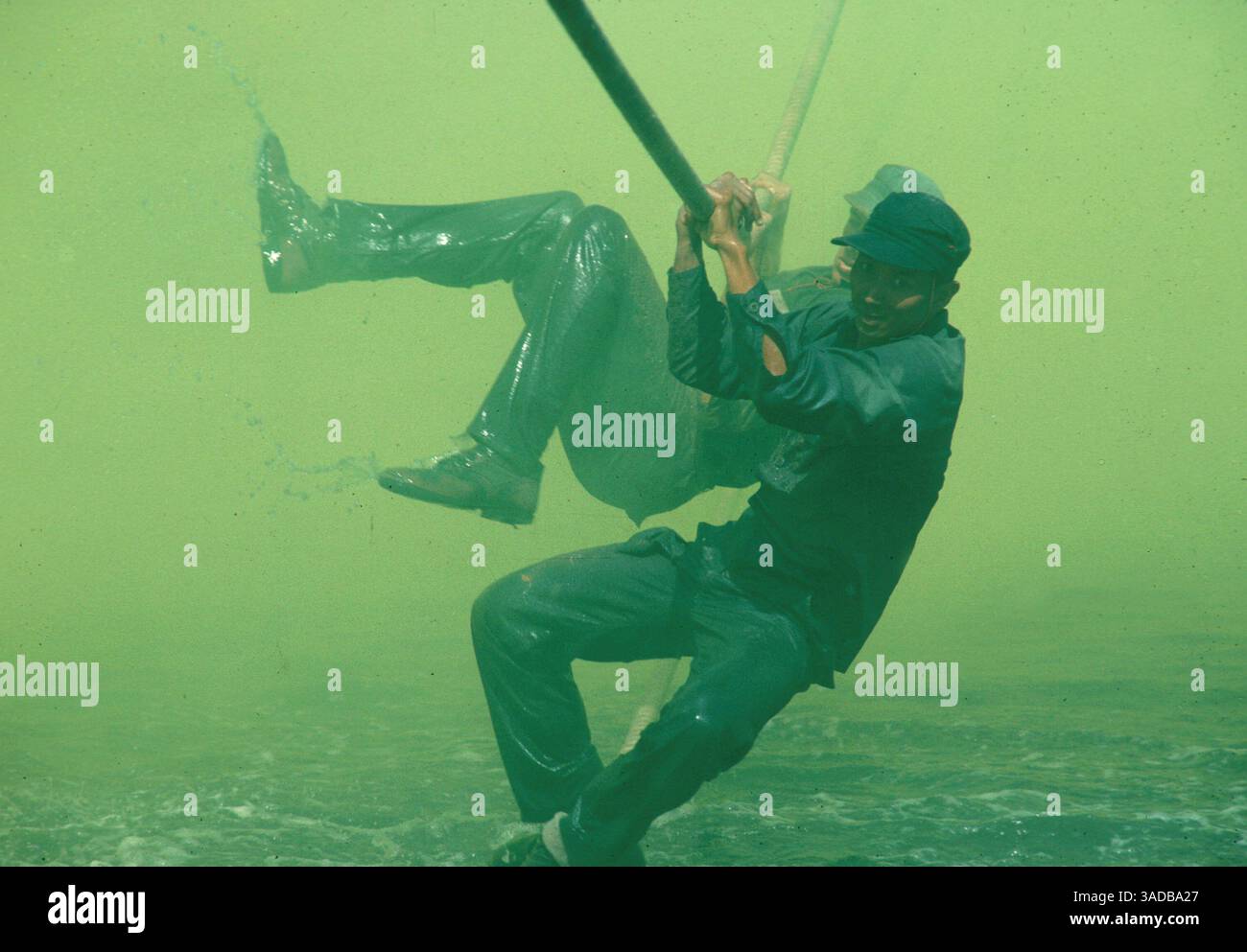 01 juin 2000 ; Coronado, CA, États-Unis ; US Navy SEALs Team, formation ...