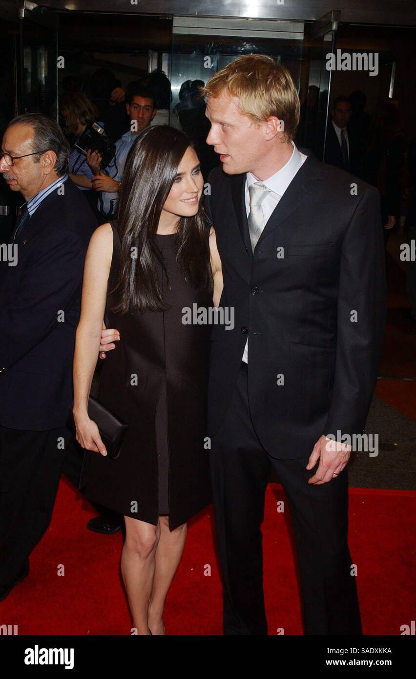 01 nov. 2003 ; New York, NY, États-Unis ; JENNIFER CONNELLY et PAUL ...