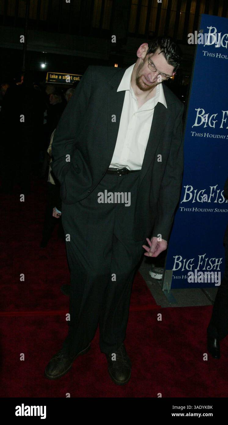 04 décembre 2003 ; New York, NY, États-Unis ; L'acteur MATTHEW MCGRORY ...