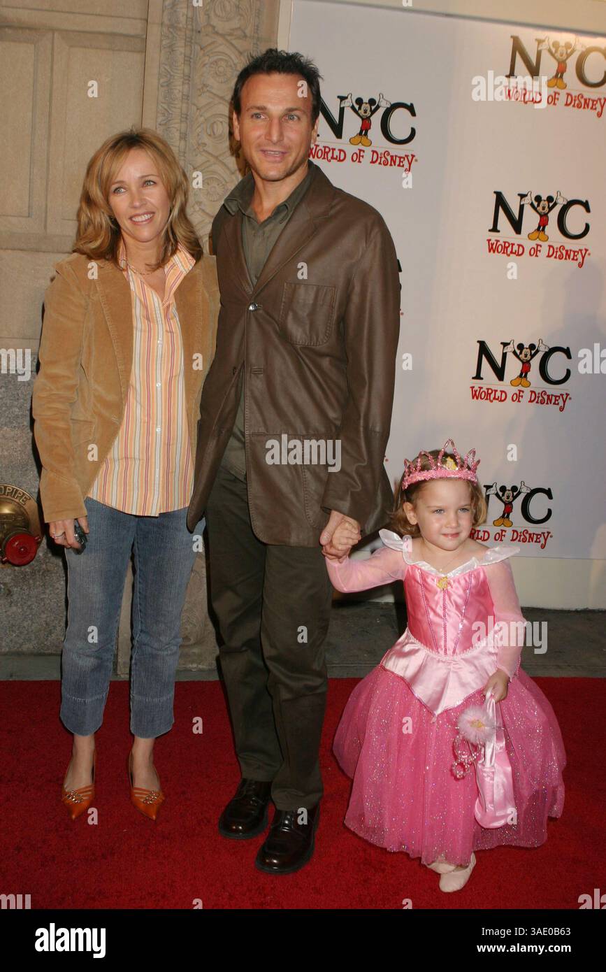 04 octobre 2004 ; New York, NY, États-Unis ; GILMAN & Family à la ...