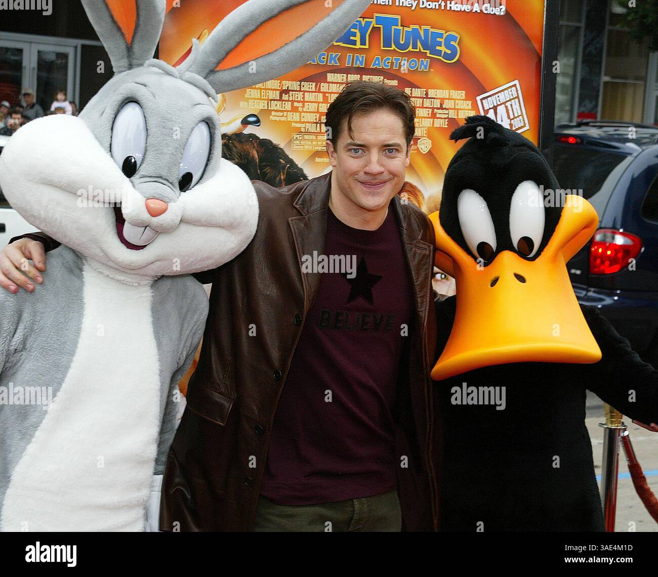 Back in action daffy duck bugs bunny Banque de photographies et d ...