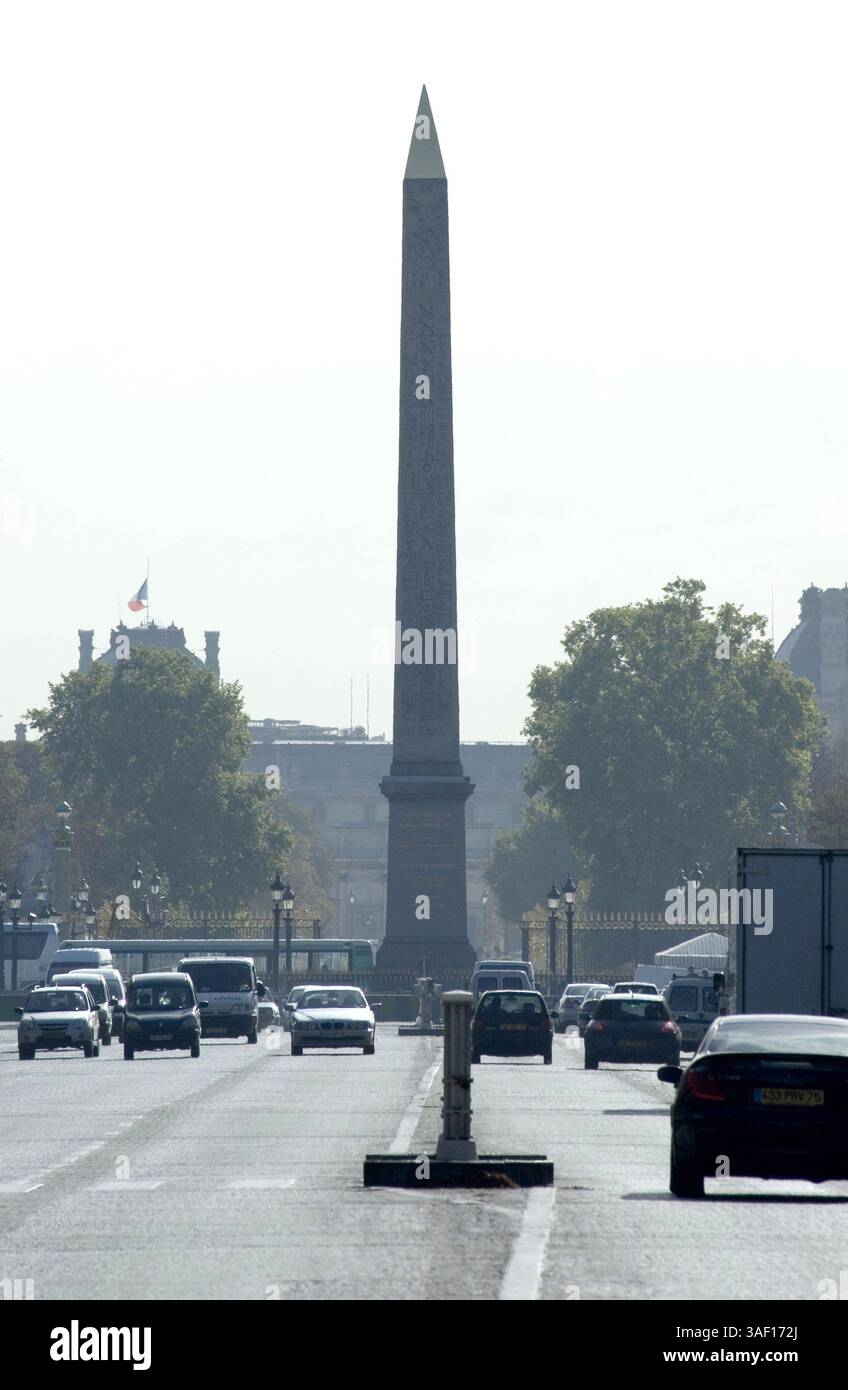 26 septembre 2005 ; Paris, FRANCE ; la place de la Concorde est la plus grande place publique de ...