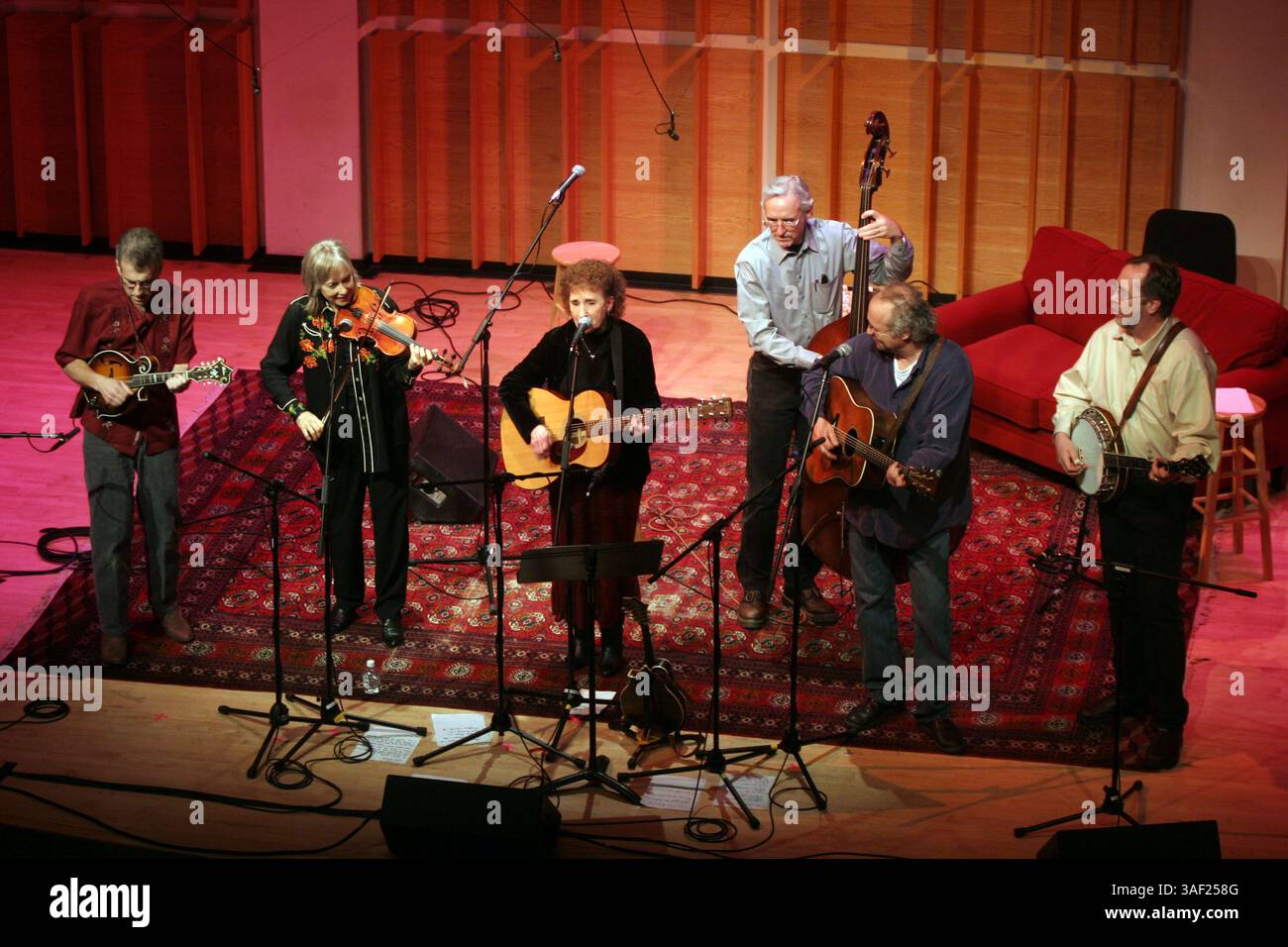 01 mars 2005 ; New York, NY, États-Unis ; HAZEL DICKENS (chant ...