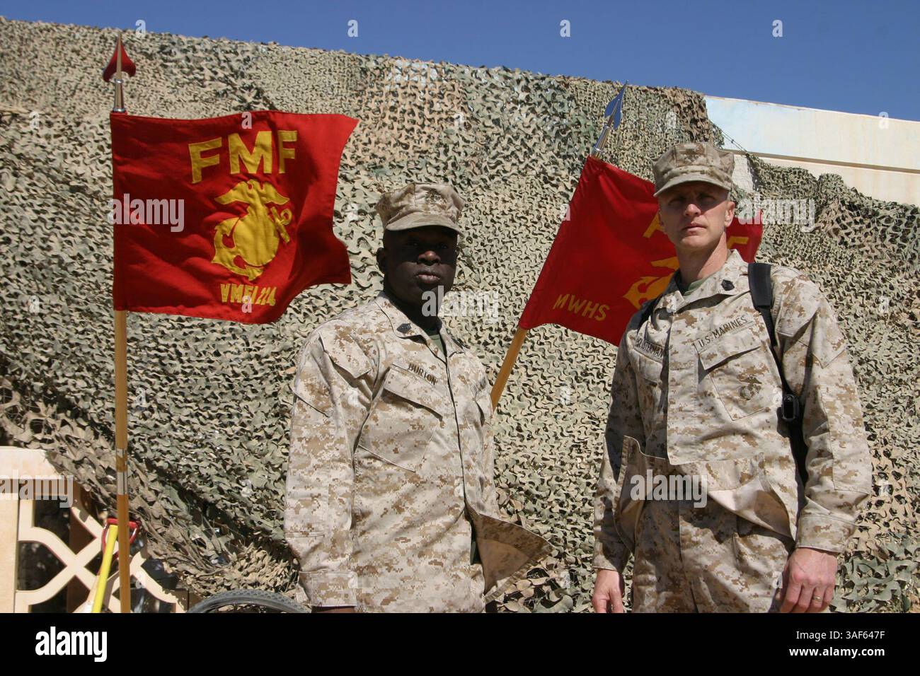05 mars 2005 ; Al Asad, Irak ; Sergent Major WILLIAM BURTON, sergent ...