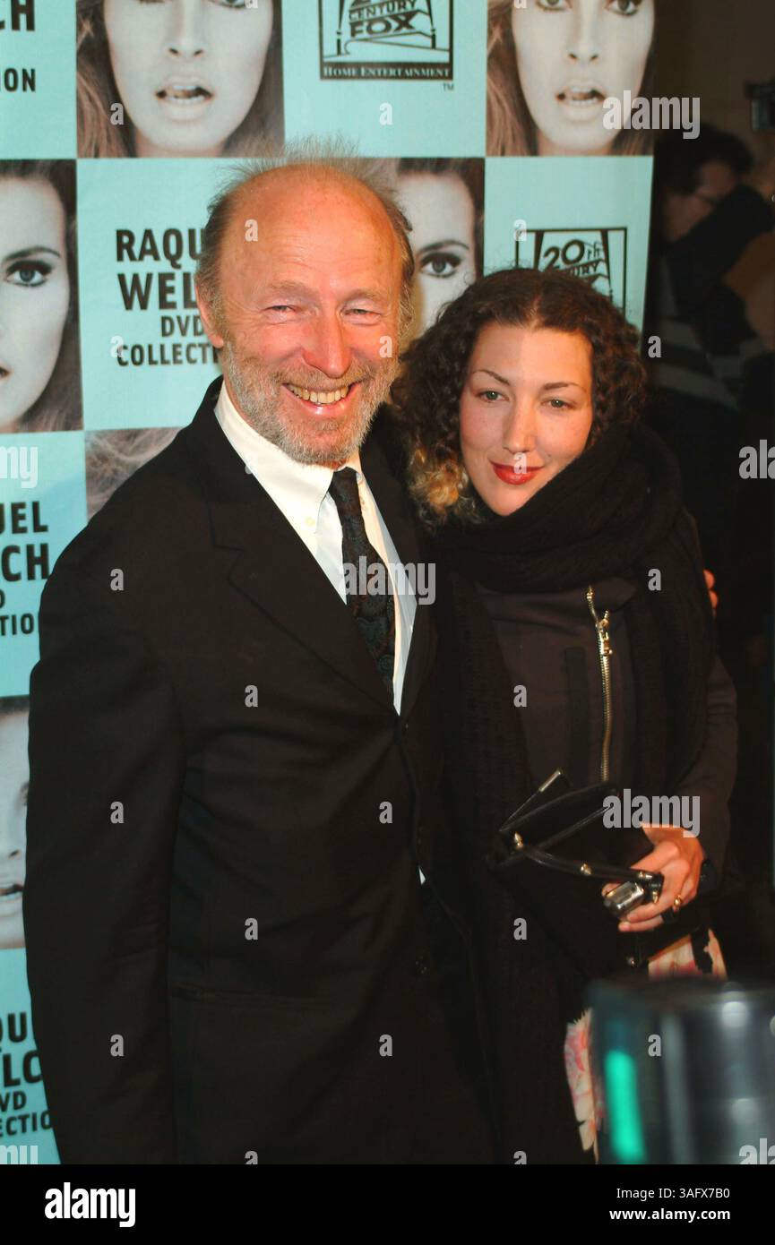 04 mars 2004 - Hollywood, Californie, États-Unis - Michael Sarne et sa ...