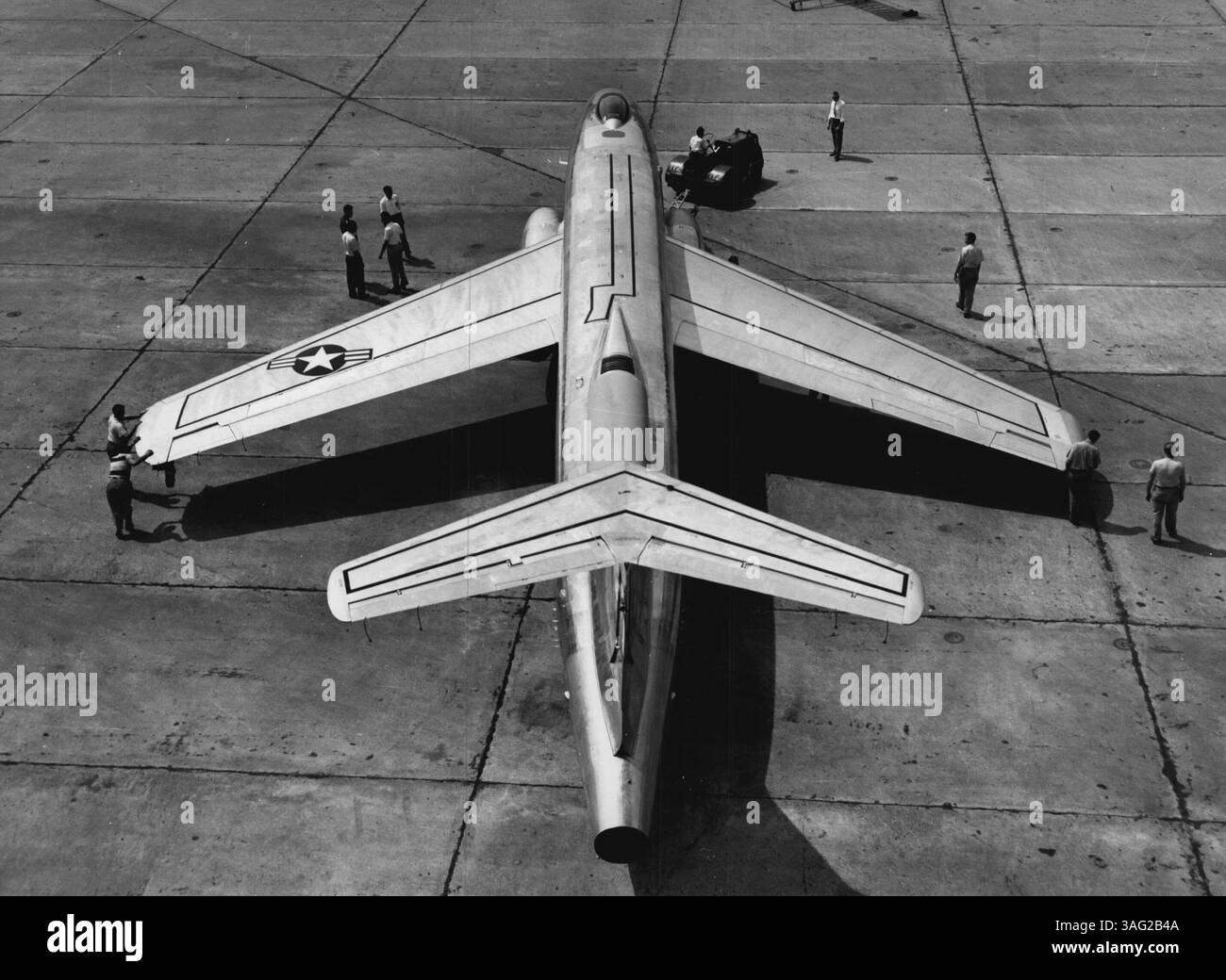 Vue d'oiseau du nouveau bombardier léger à grande vitesse de l'US Air ...