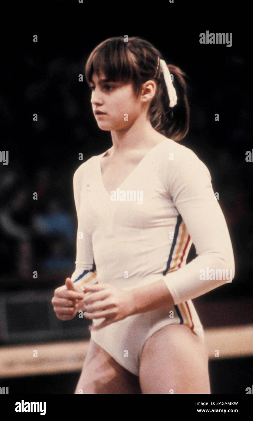 21 juillet 1976 - Montréal, Québec, Canada - NADIA ELENA COMANECI (née le 12 novembre 1961) est ...