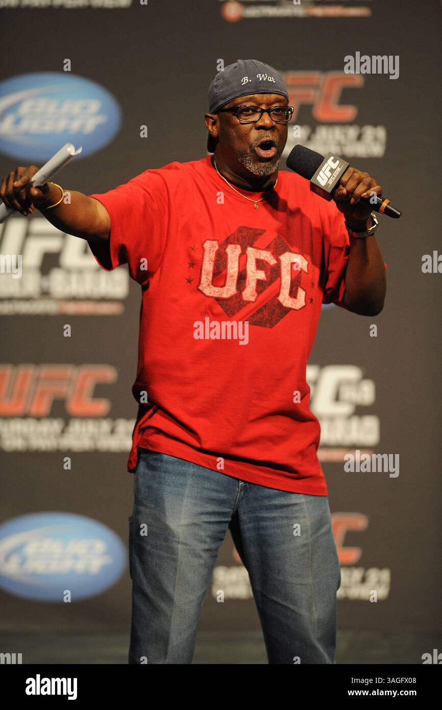 20 juillet 2012 - Calgary, Alberta, Canada - BURT WATSON rassemble la ...