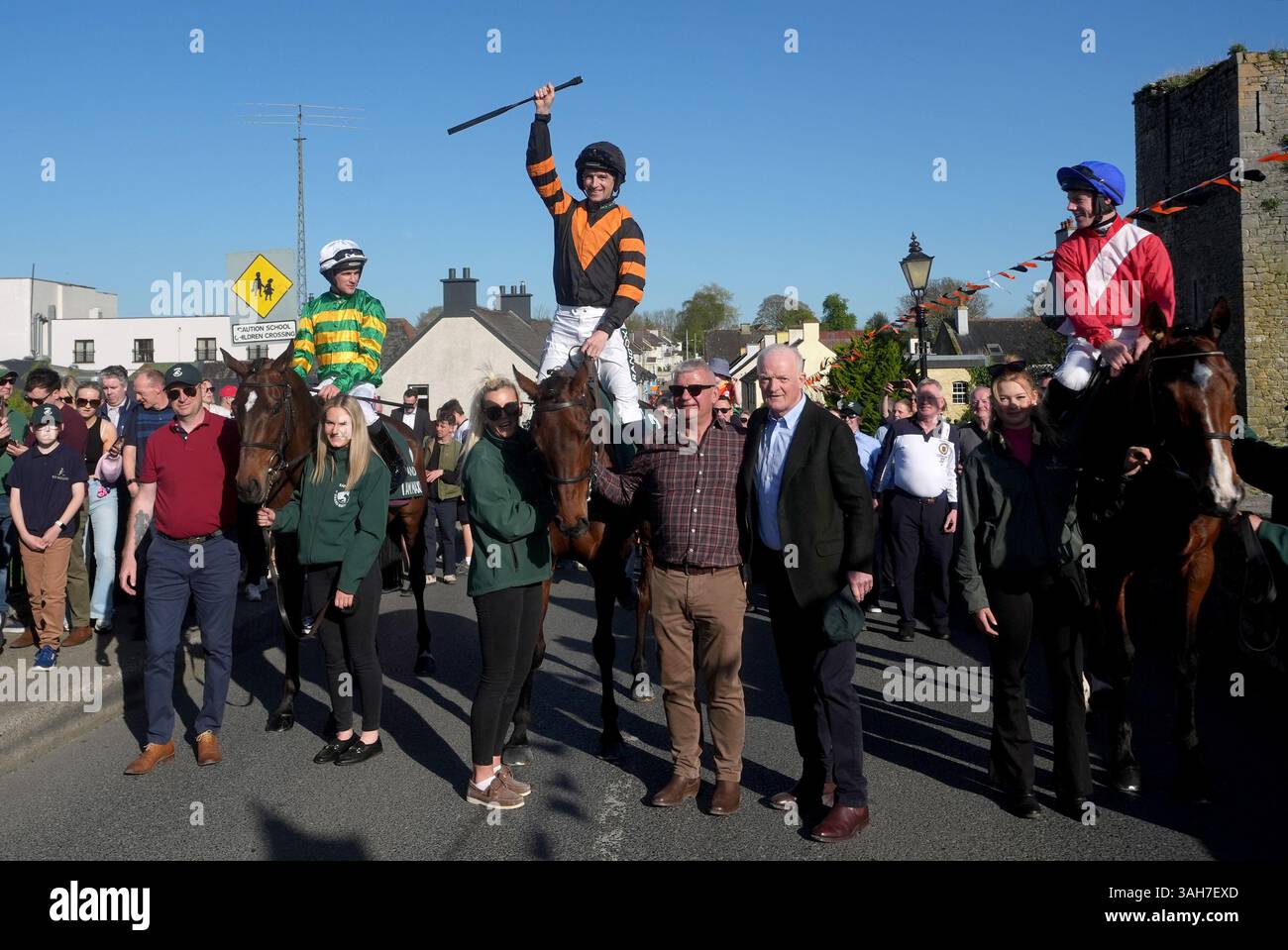 Le cheval vainqueur du Grand National Nick Rockett et le jockey Patrick ...