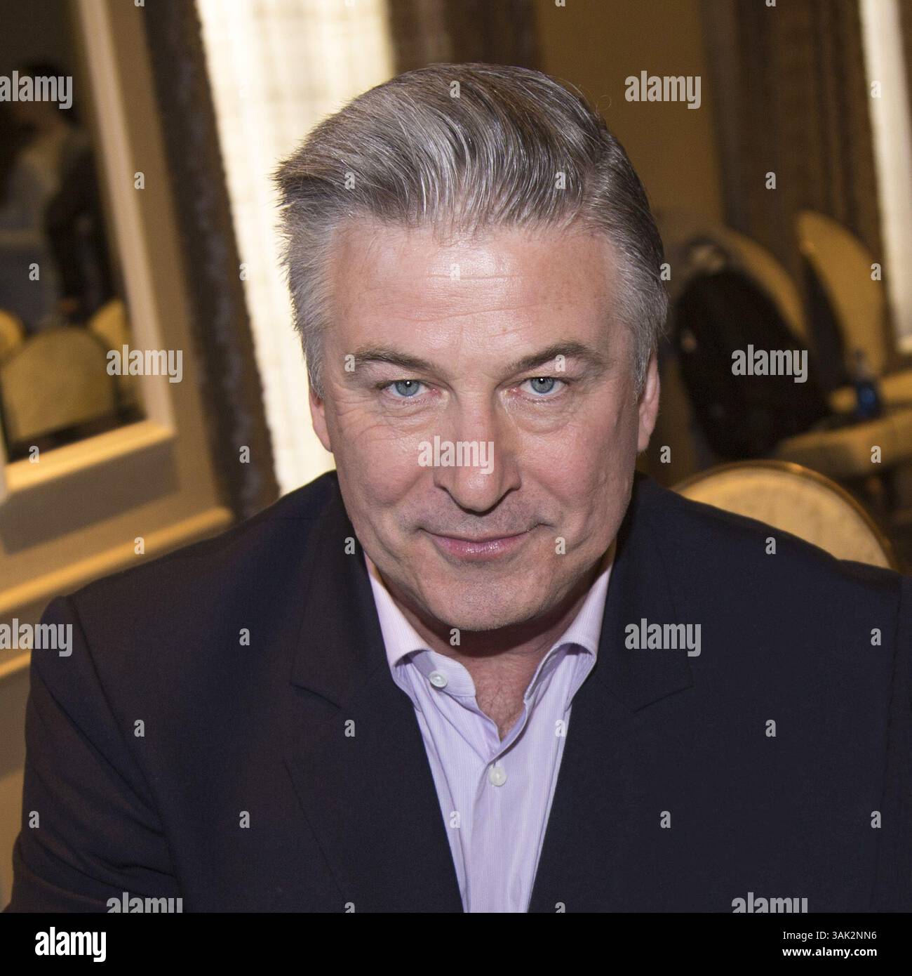 6 mars 2017 - Hollywood, Californie, États-Unis - ALEC BALDWIN fait la ...