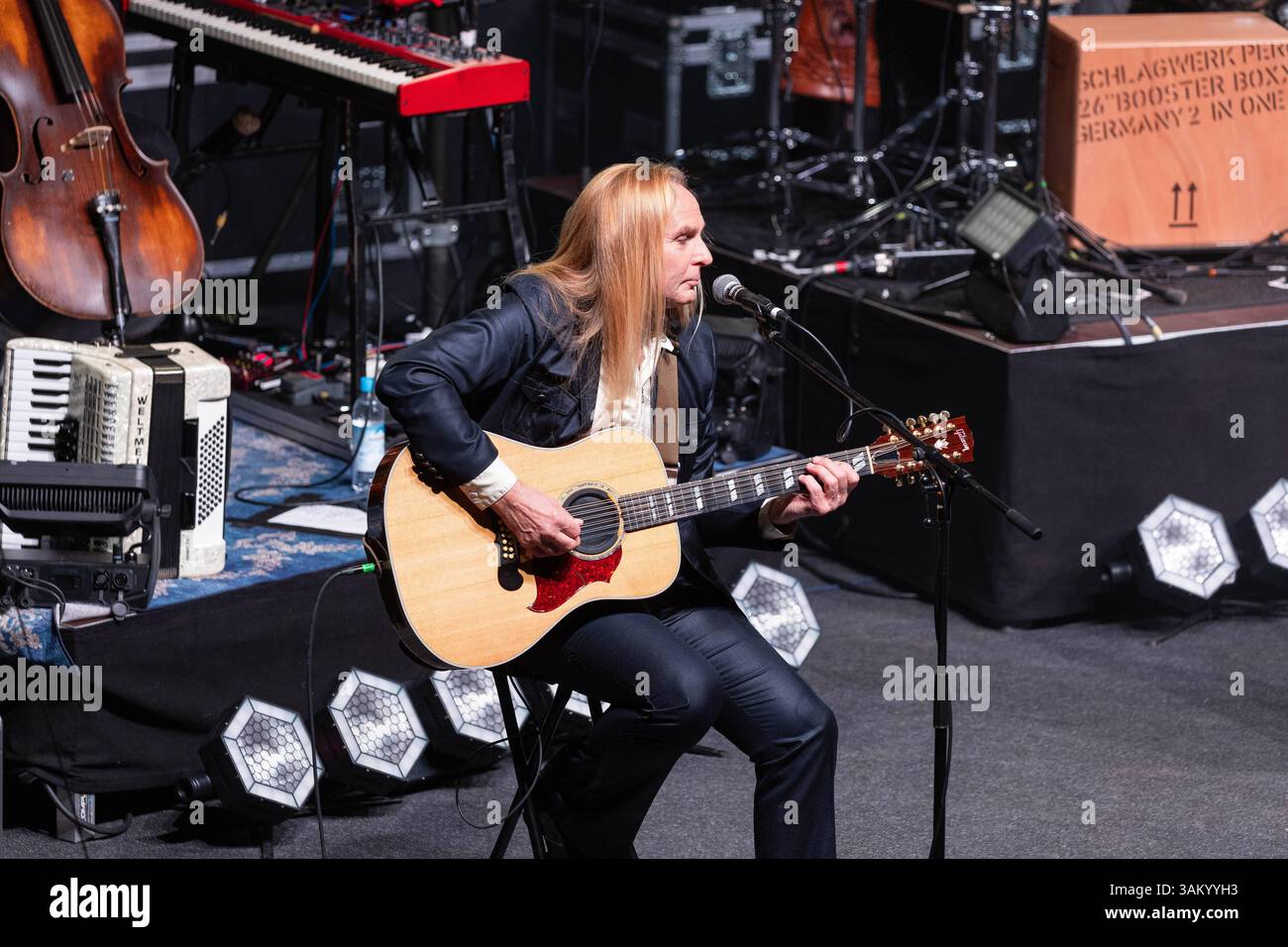 Uwe Hassbecker von Silly live BEI einem Konzert der SILLY ...