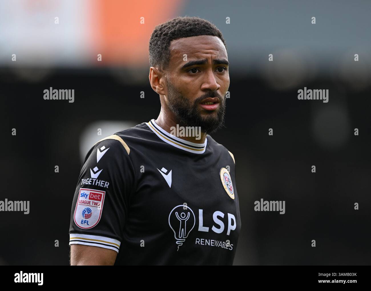 Ashley Charles de Bromley lors du match de Sky Bet League Two à Vale ...