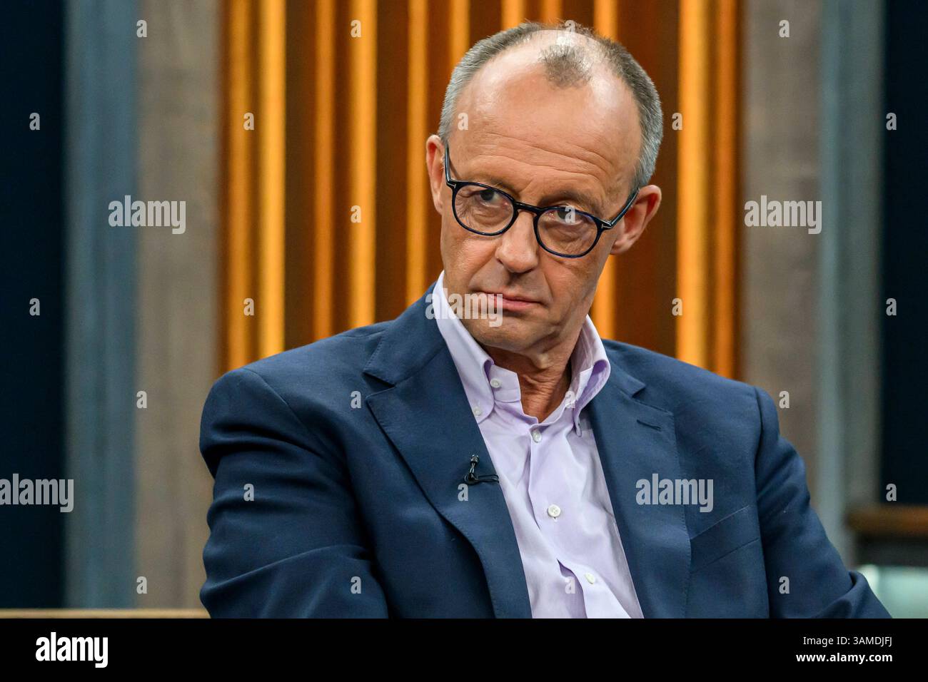 GER, Berlin, Studio, zu Gast BEI - Caren Miosga, Polittalk, TV, format, mit Moderatorin, NDR ...