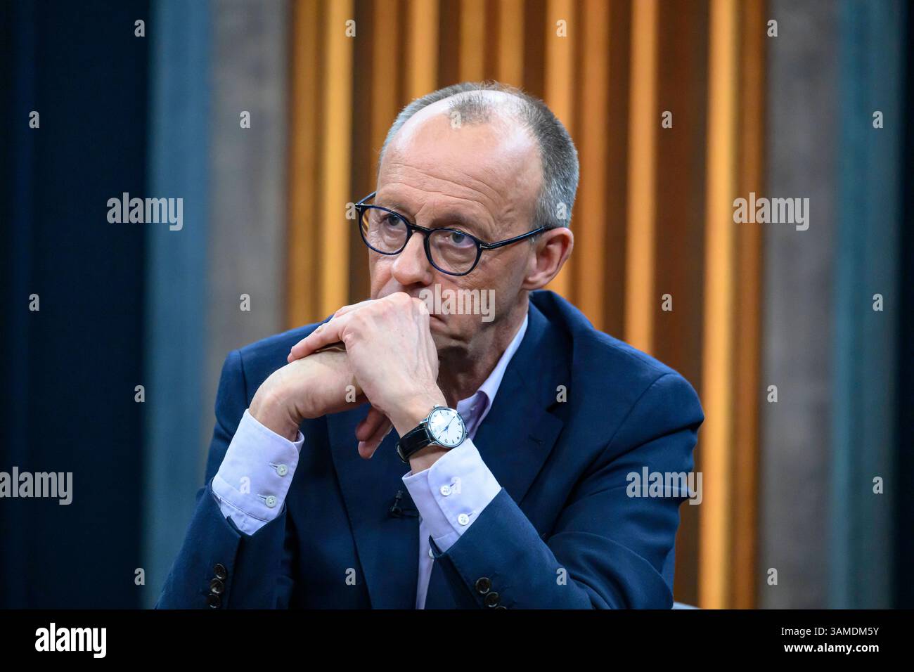 GER, Berlin, Studio, zu Gast BEI - Caren Miosga, Polittalk, TV, format, mit Moderatorin, NDR ...