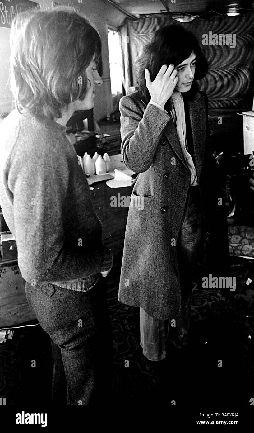 John paul jones 1969 Banque de photographies et d’images à haute ...