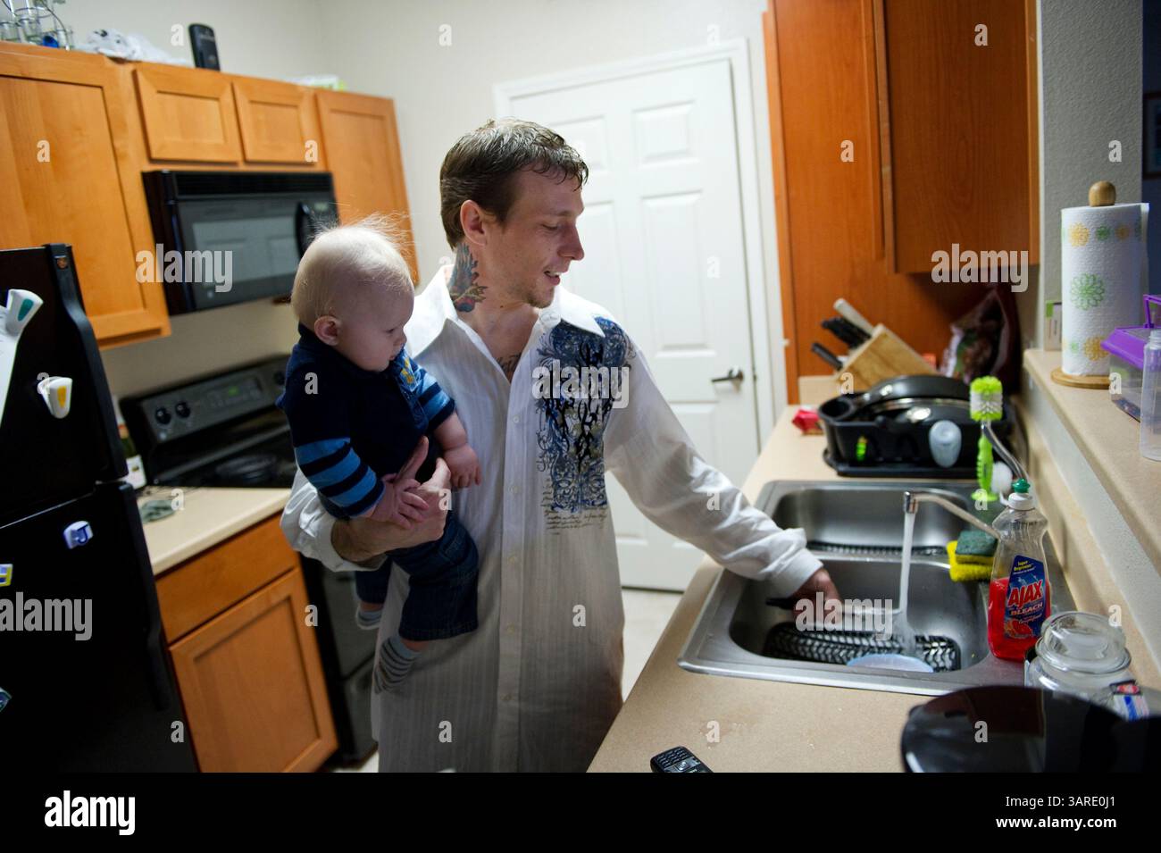 04 février 2010 - Rancho Cardova, CA, États-Unis - Robert Skeen tient ...