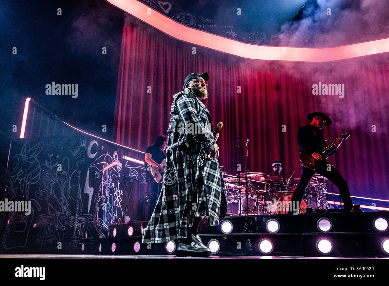 Teddy nage en concert au Co-Op Live Arena de Manchester. Avec la ...