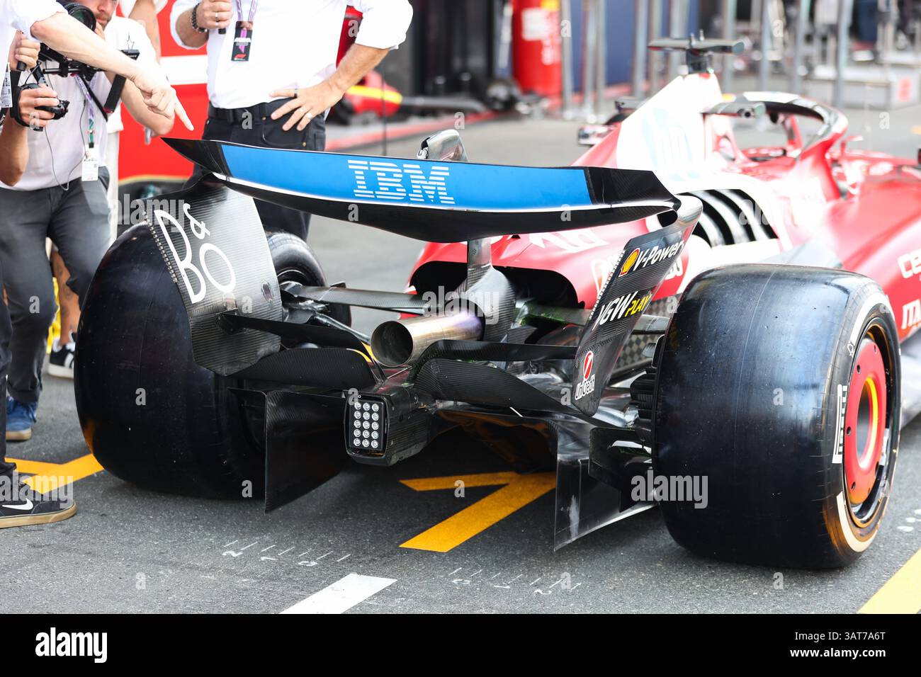 Scuderia Ferrari SF-25, détail mécanique aileron arrière diffuseur ...