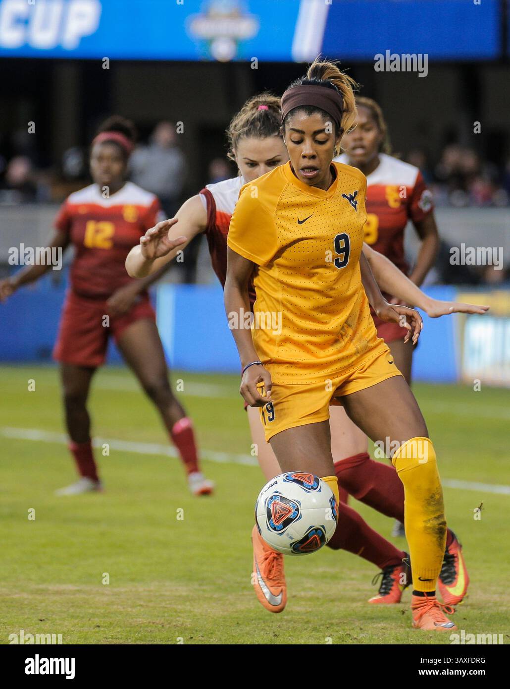 04 déc. 2016 San Jose, US, CA : West Virginia Ashley Lawrence #9 ...