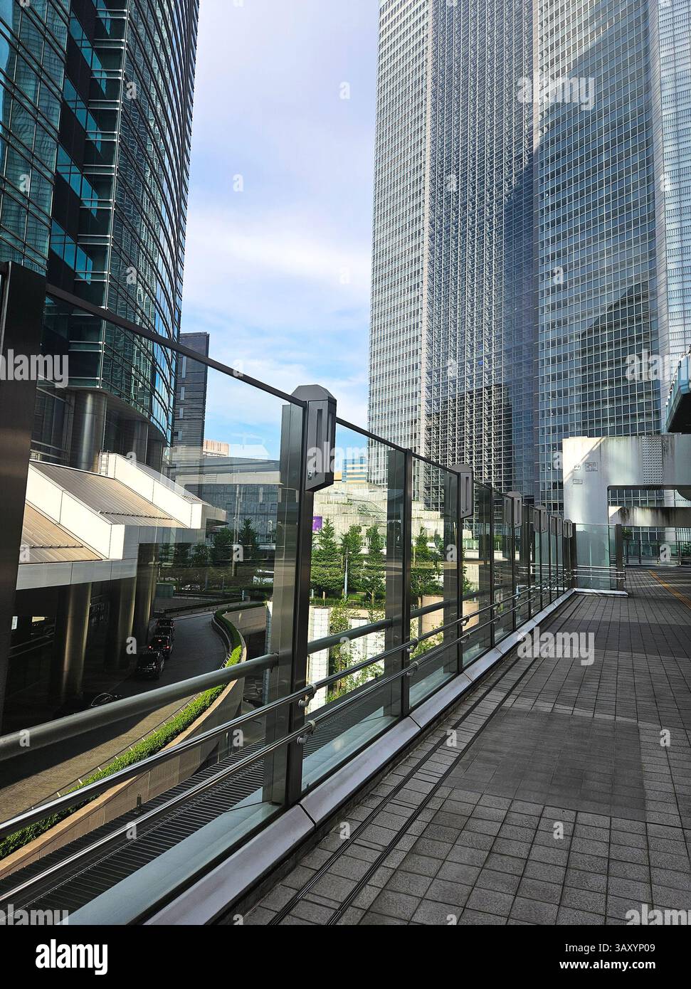 Panasonic tokyo shiodome building Banque de photographies et d’images à ...