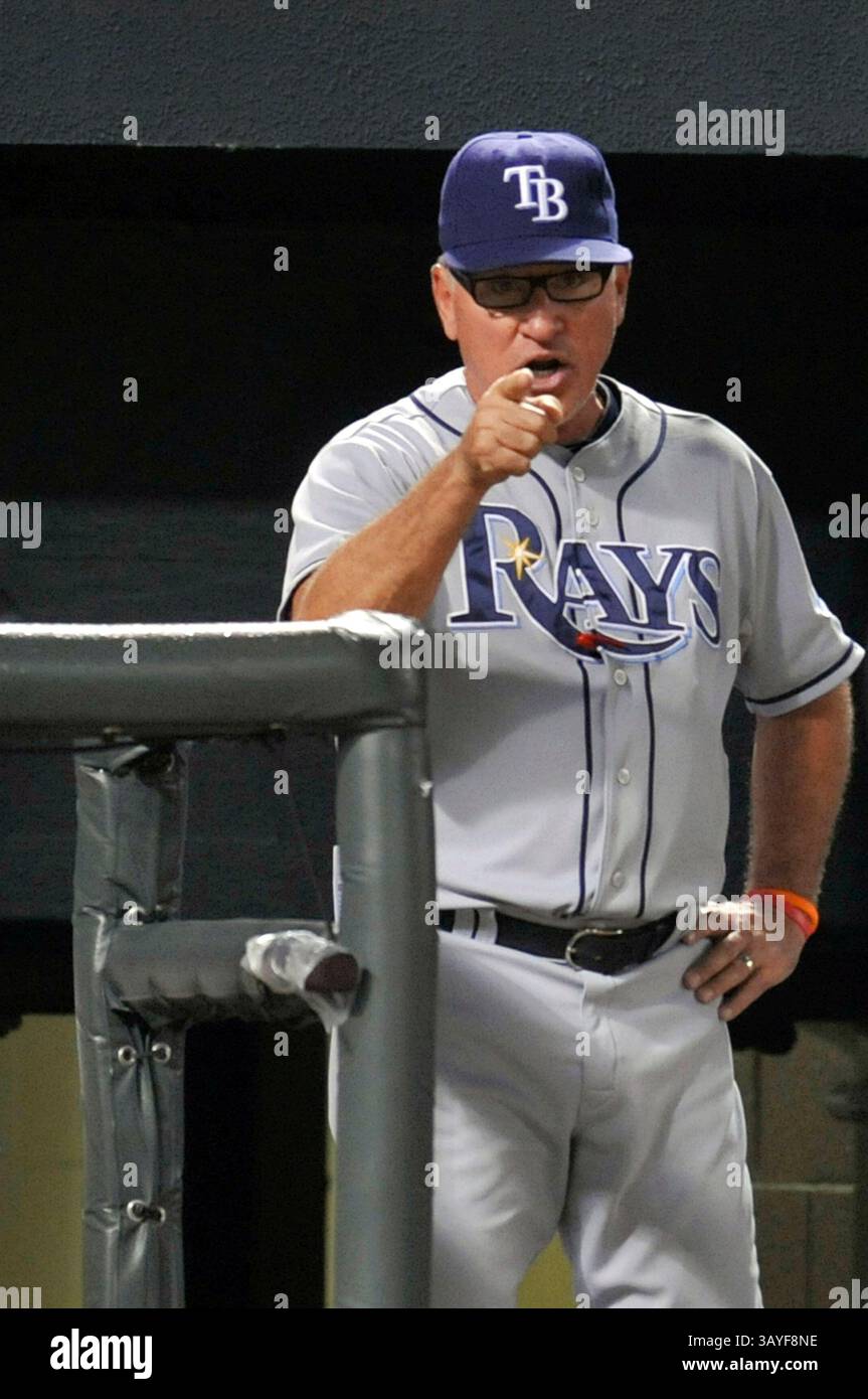 20 juillet 2010 : Joe Maddon #70, manager des Rays de Tampa Bay crie à ...