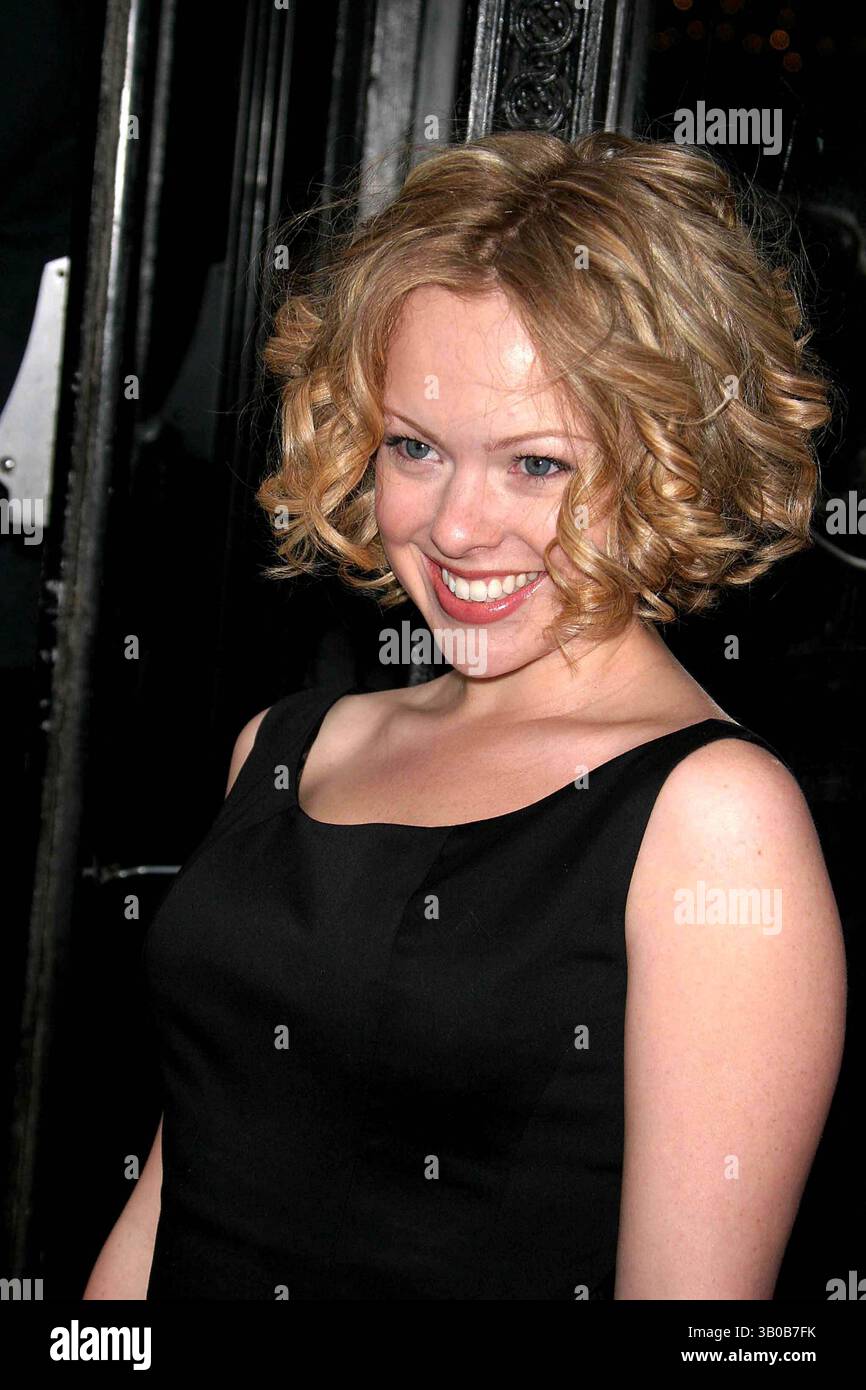 Notorious bettie page Banque de photographies et d’images à haute ...