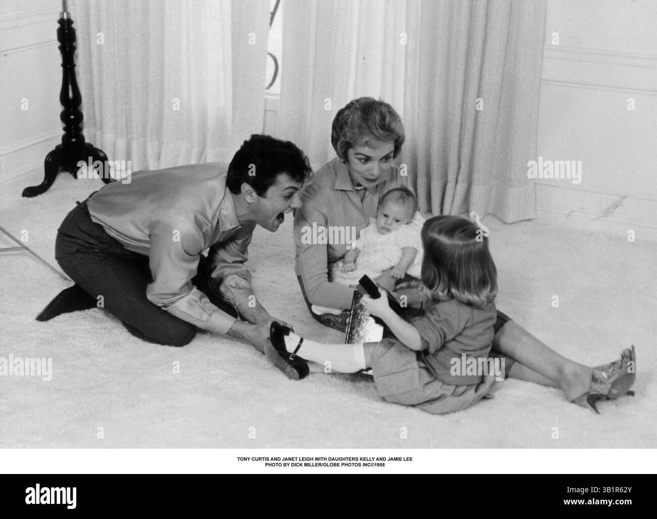 Jamie lee curtis and kelly curtis Banque d'images noir et blanc - Alamy
