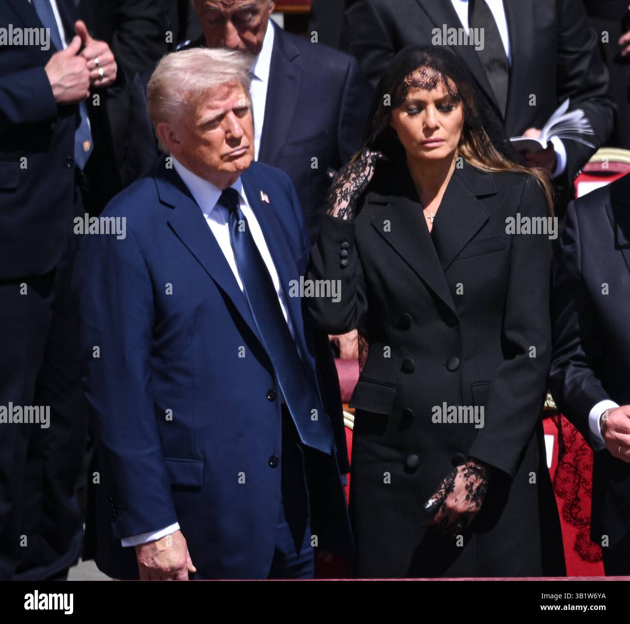 ROM, Vatikan 26.04.2025 Beerdigung Papst Franziskus : Praesident Donald ...