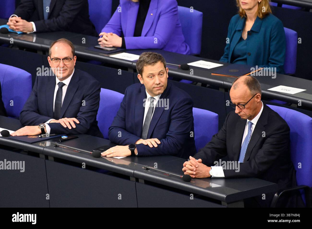 Alexander Dobrindt, Lars Klingbeil et Friedrich Merz in der 2. Sitzung ...