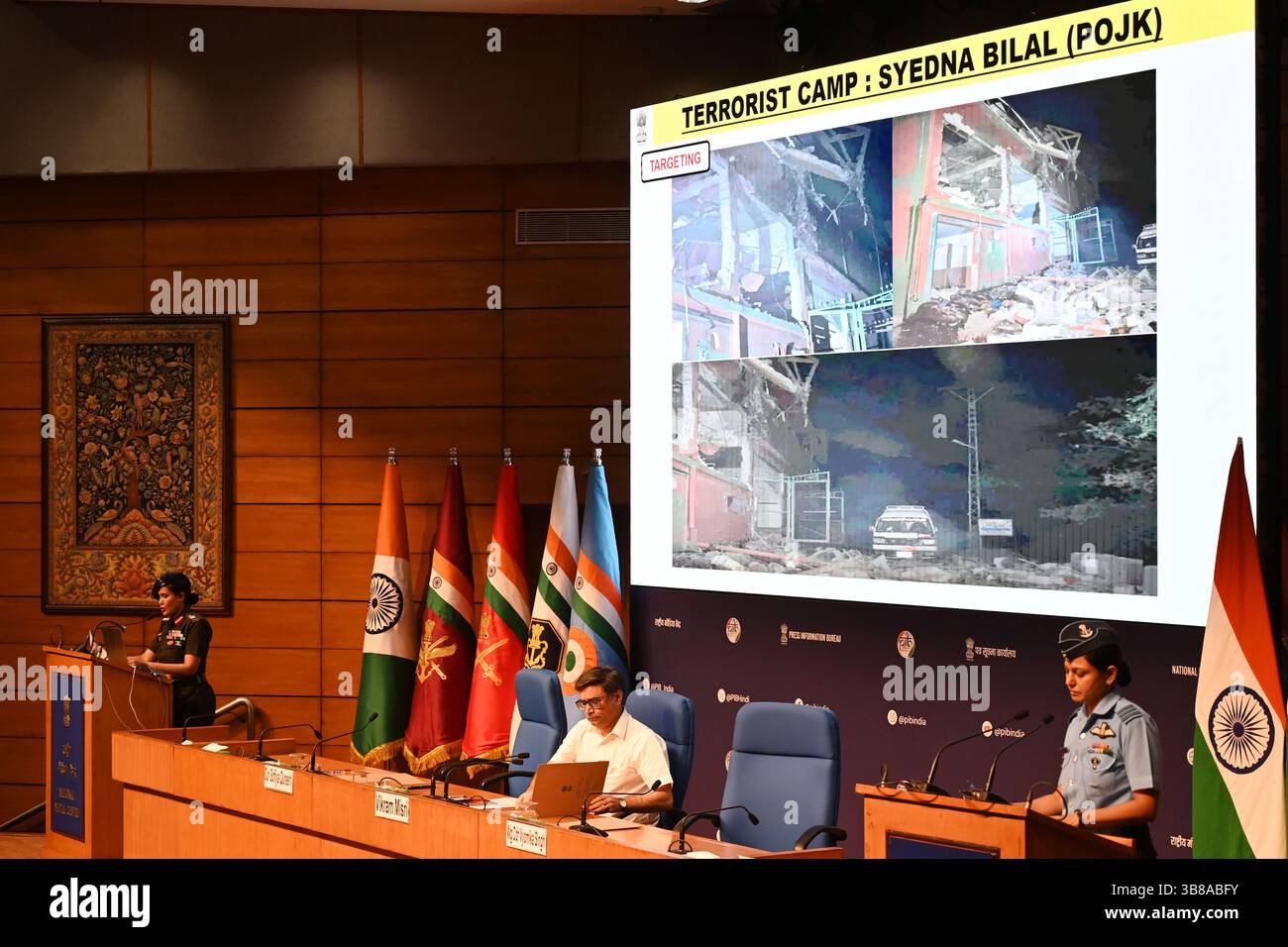 NEW DELHI, INDE - 7 MAI : le secrétaire aux Affaires étrangères Vikram ...